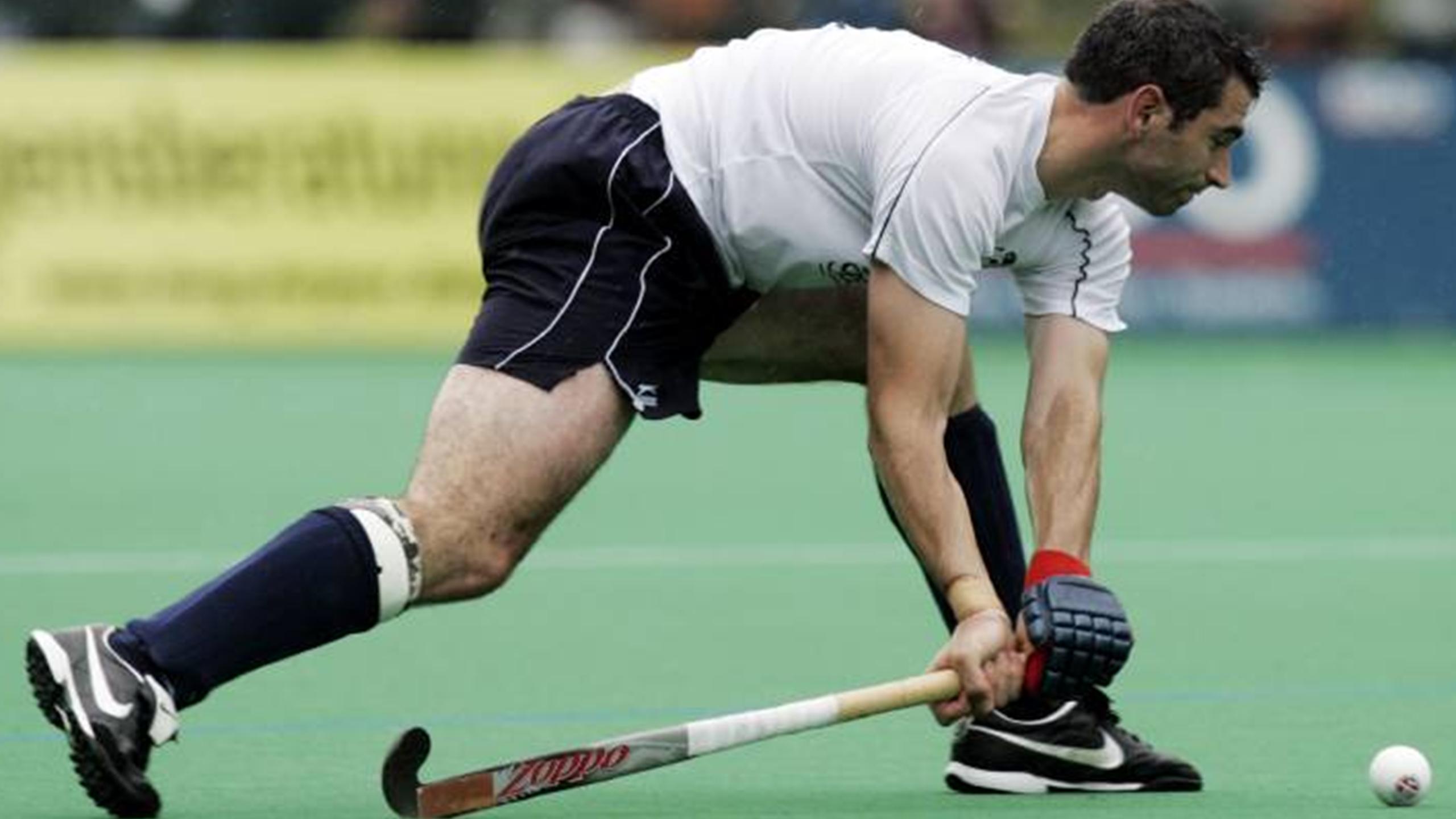 Mantell breaks ankle - Eurosport