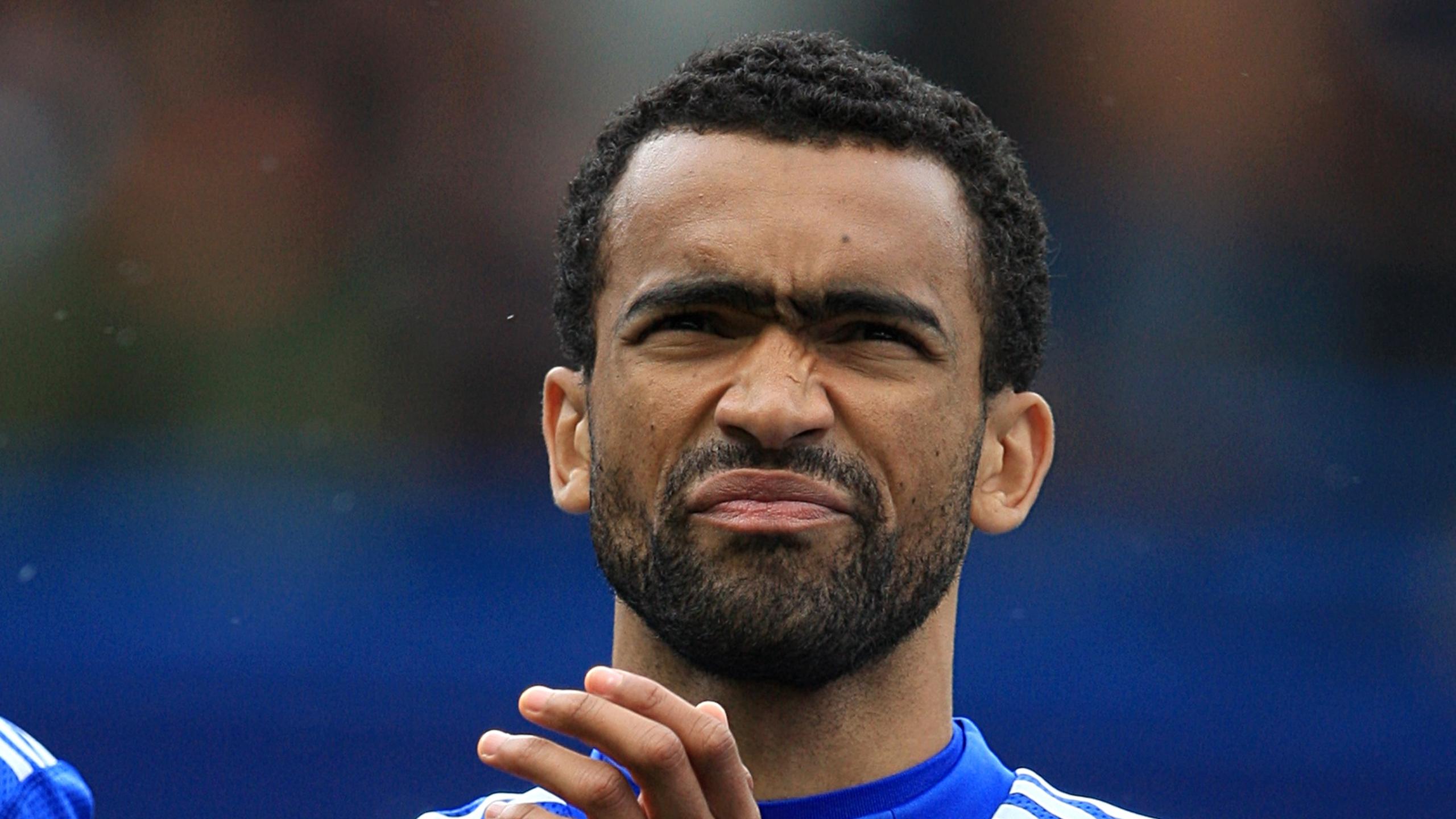 Bayern give up on Bosingwa - Eurosport