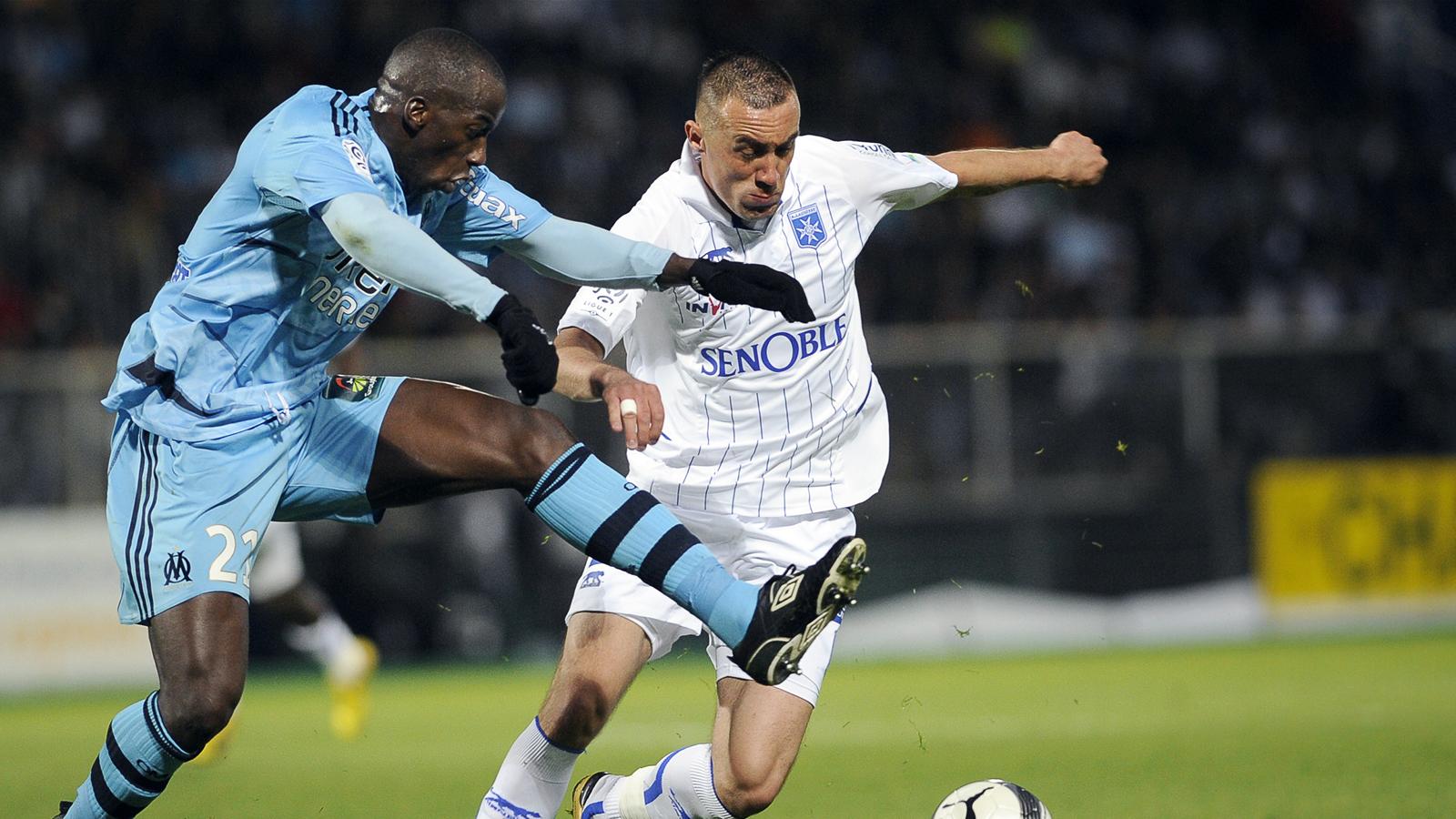 Marseille reste à distance - Ligue 1 2009-2010 - Football - Eurosport