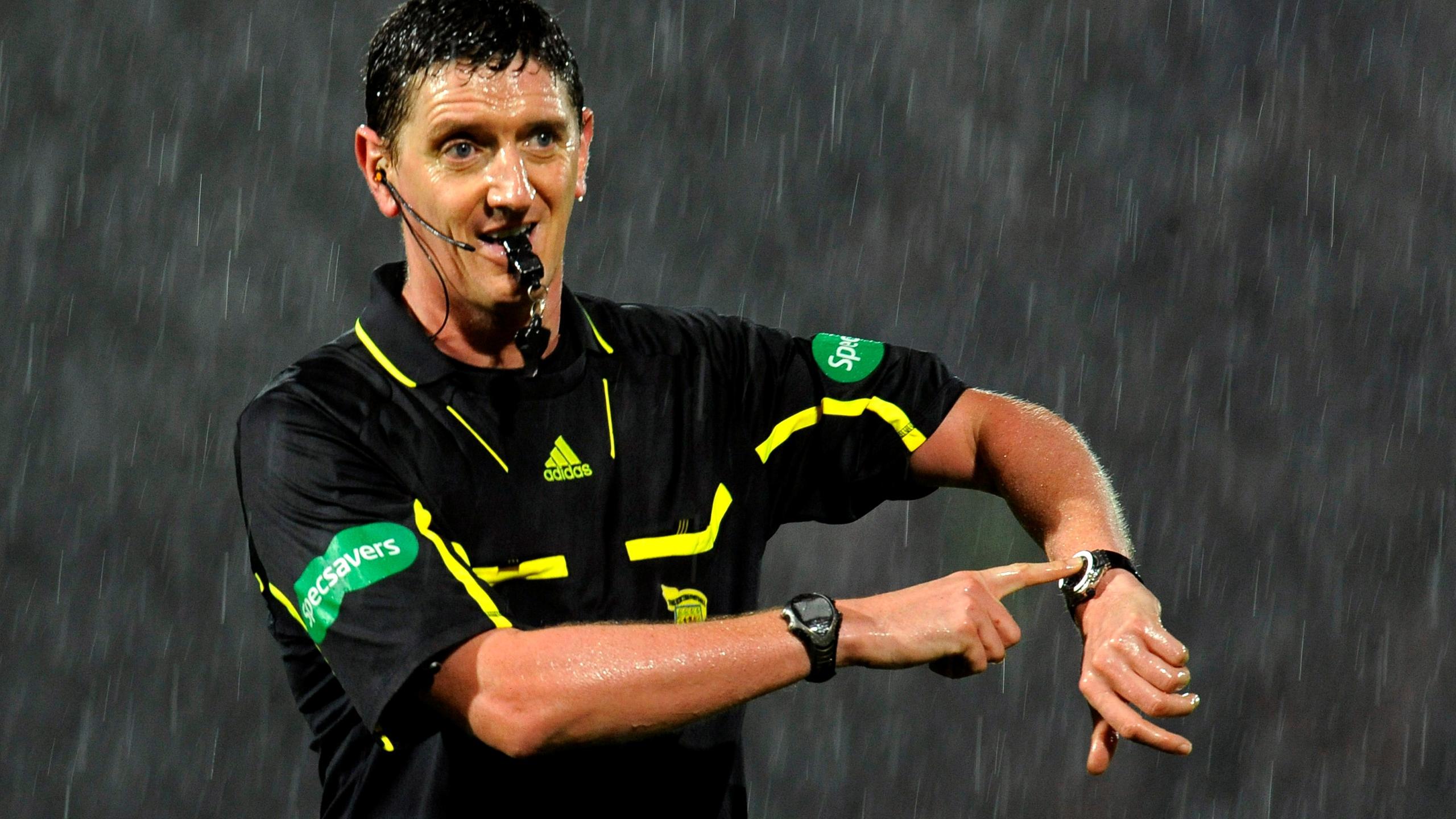 Referees, SFA to talk - Eurosport