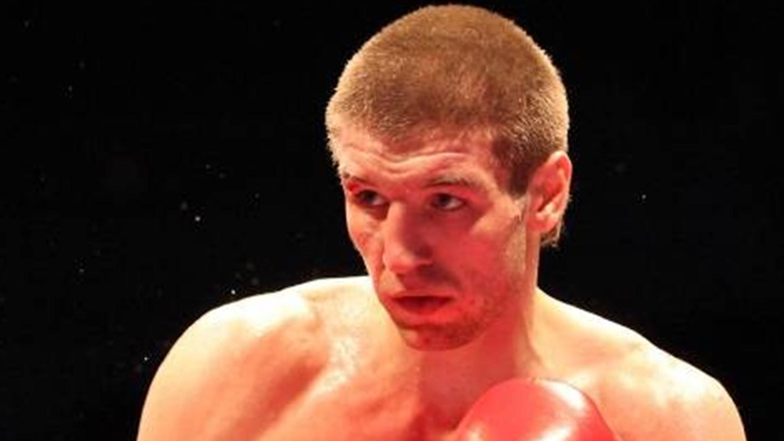 Pirog retains crown - Boxing - Eurosport