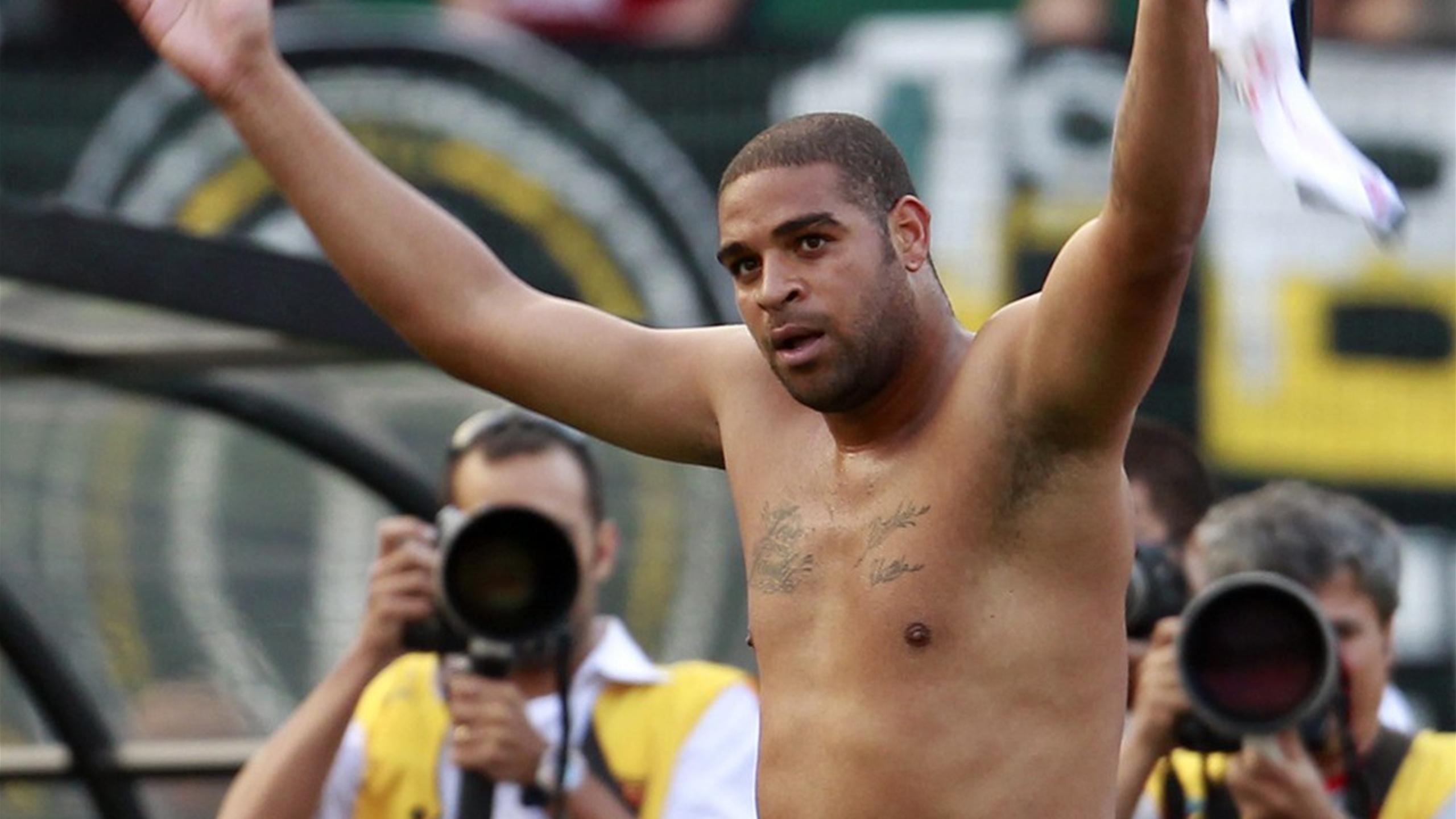 Adriano to leave club - Eurosport