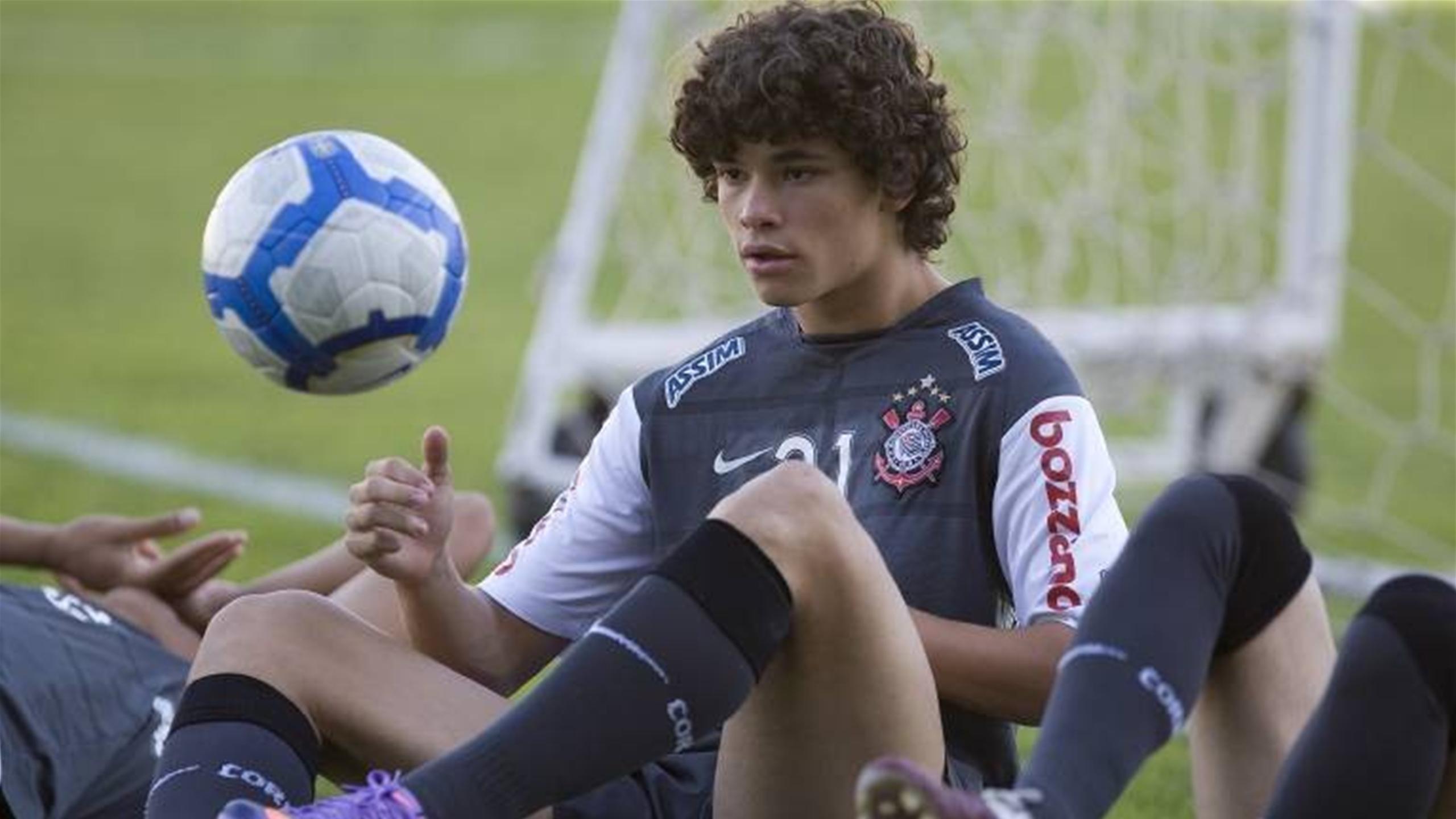 Roma hope to land Dodo - Eurosport