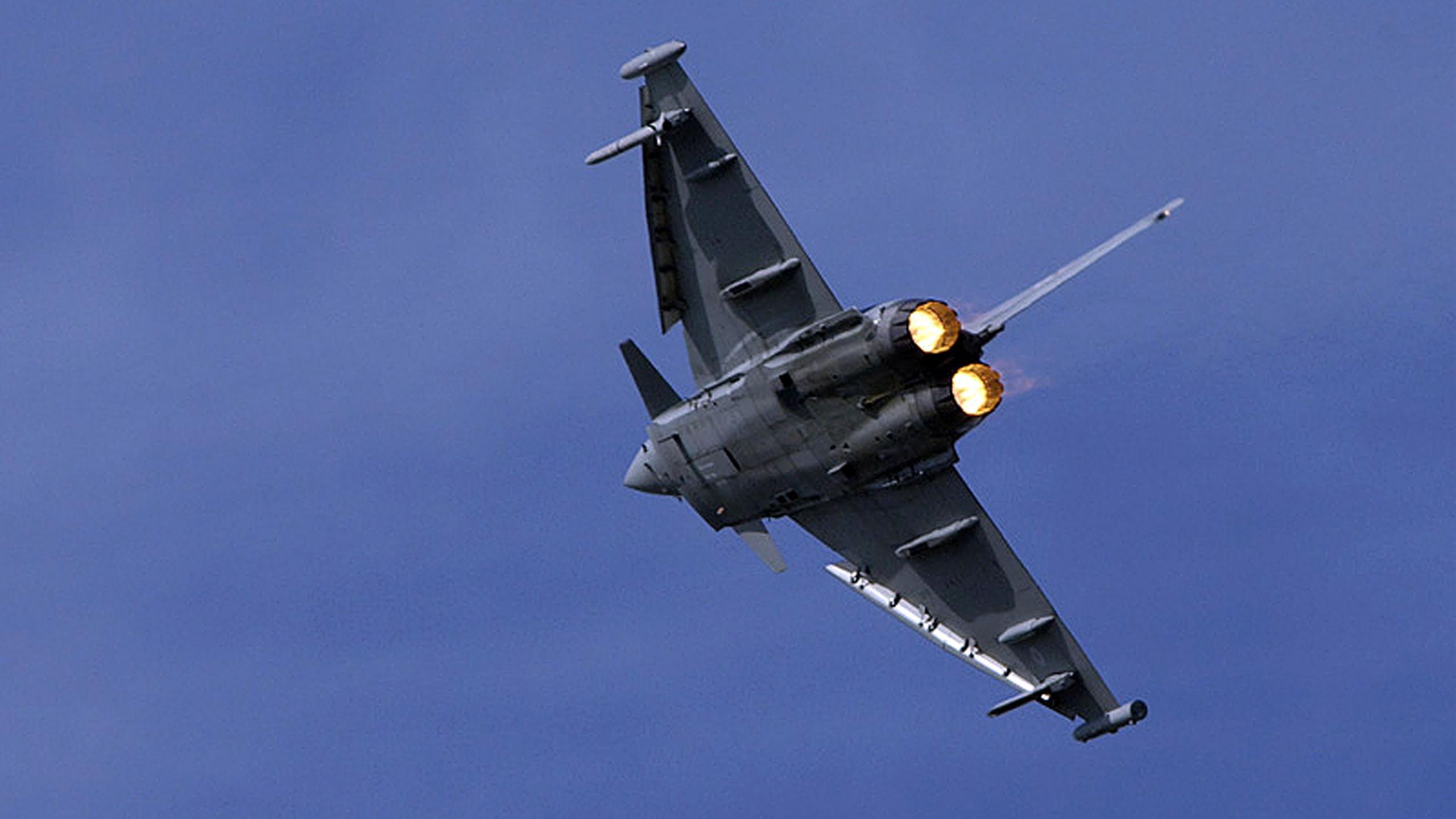 Fighter scrambled - Eurosport