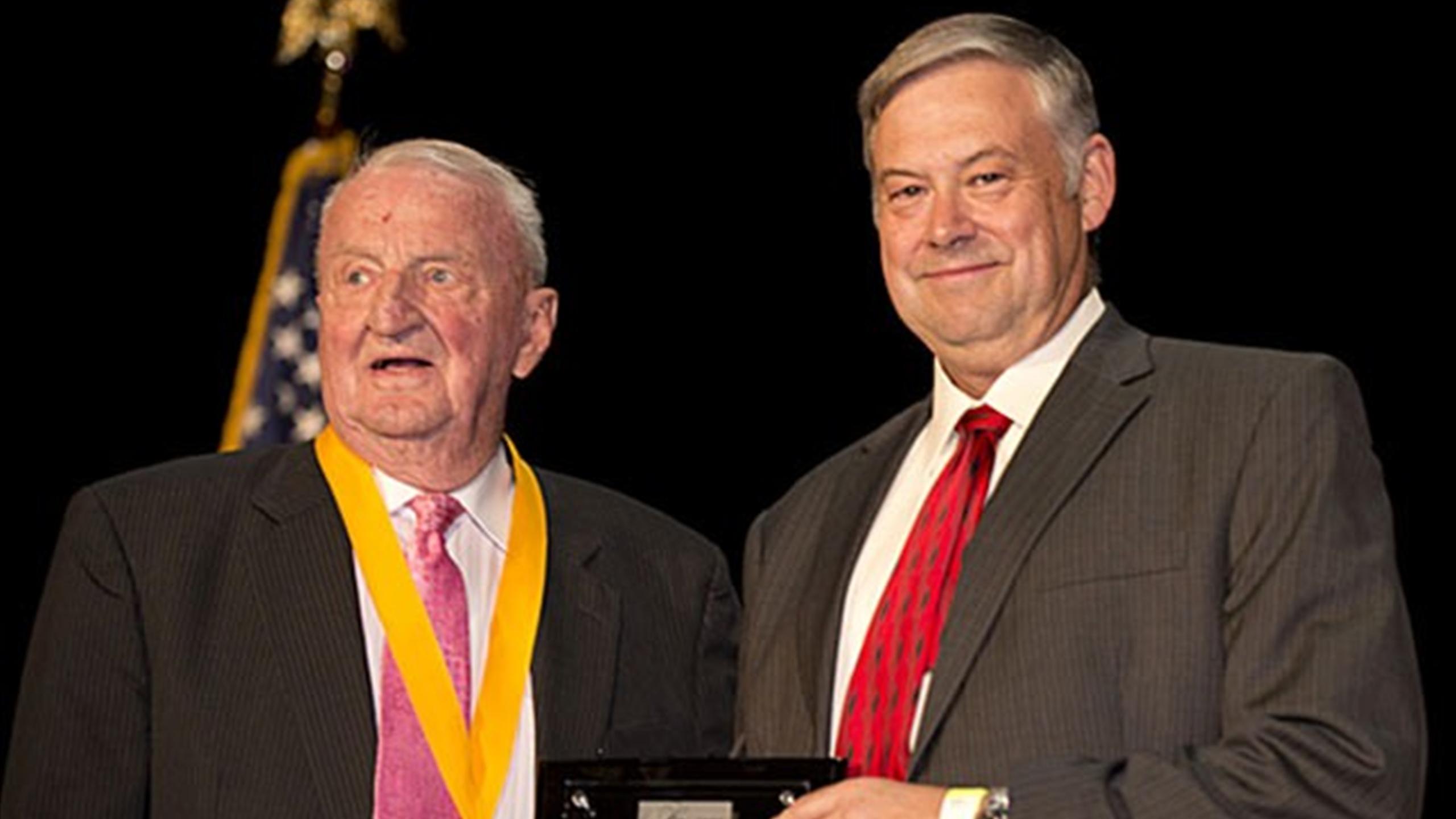 Former FISU President Killian in Hall of Fame - Eurosport