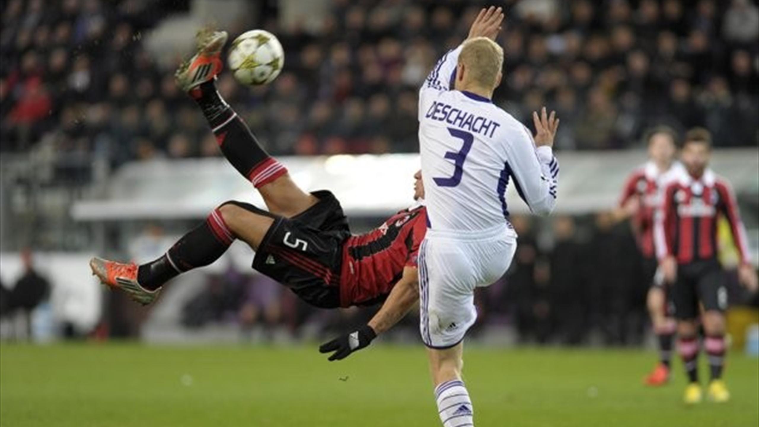 Ligue des Champions : Philippe Mexès se prend pour Zlatan et l'AC Milan ...