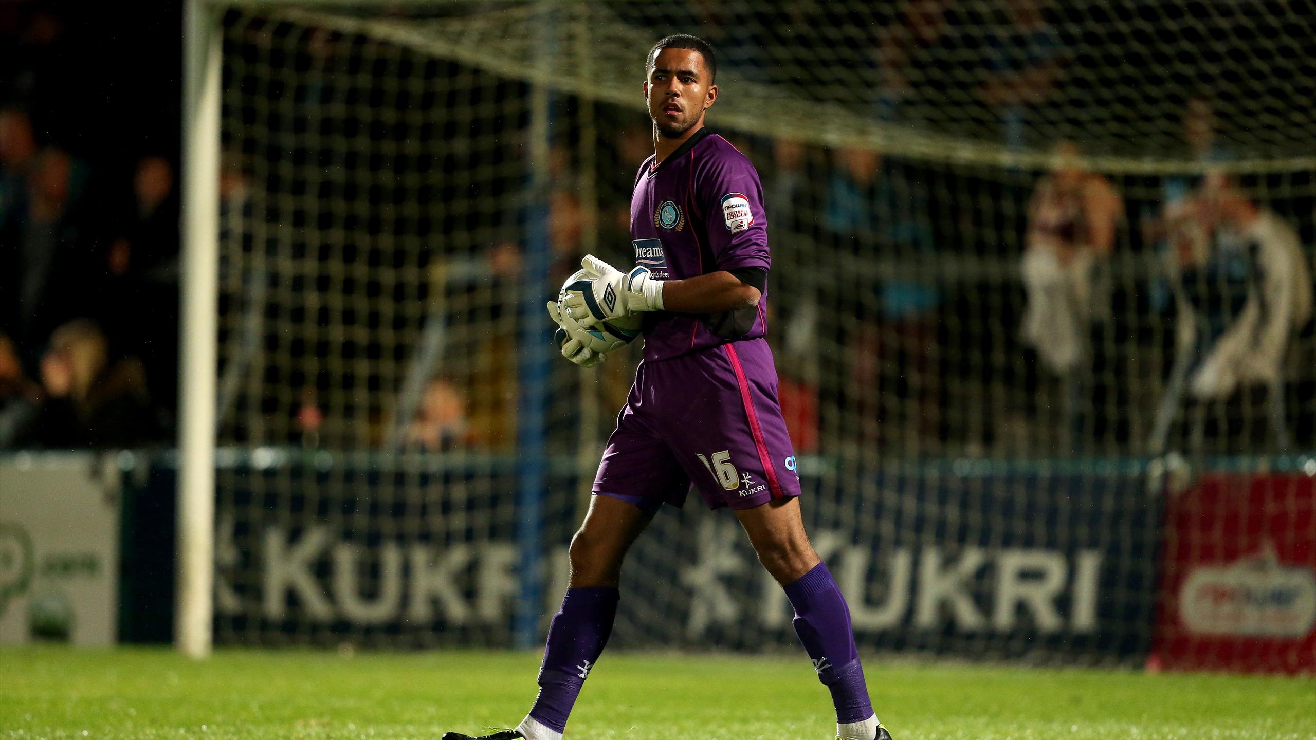 Spurs keeper extends stay at Wycombe - Eurosport