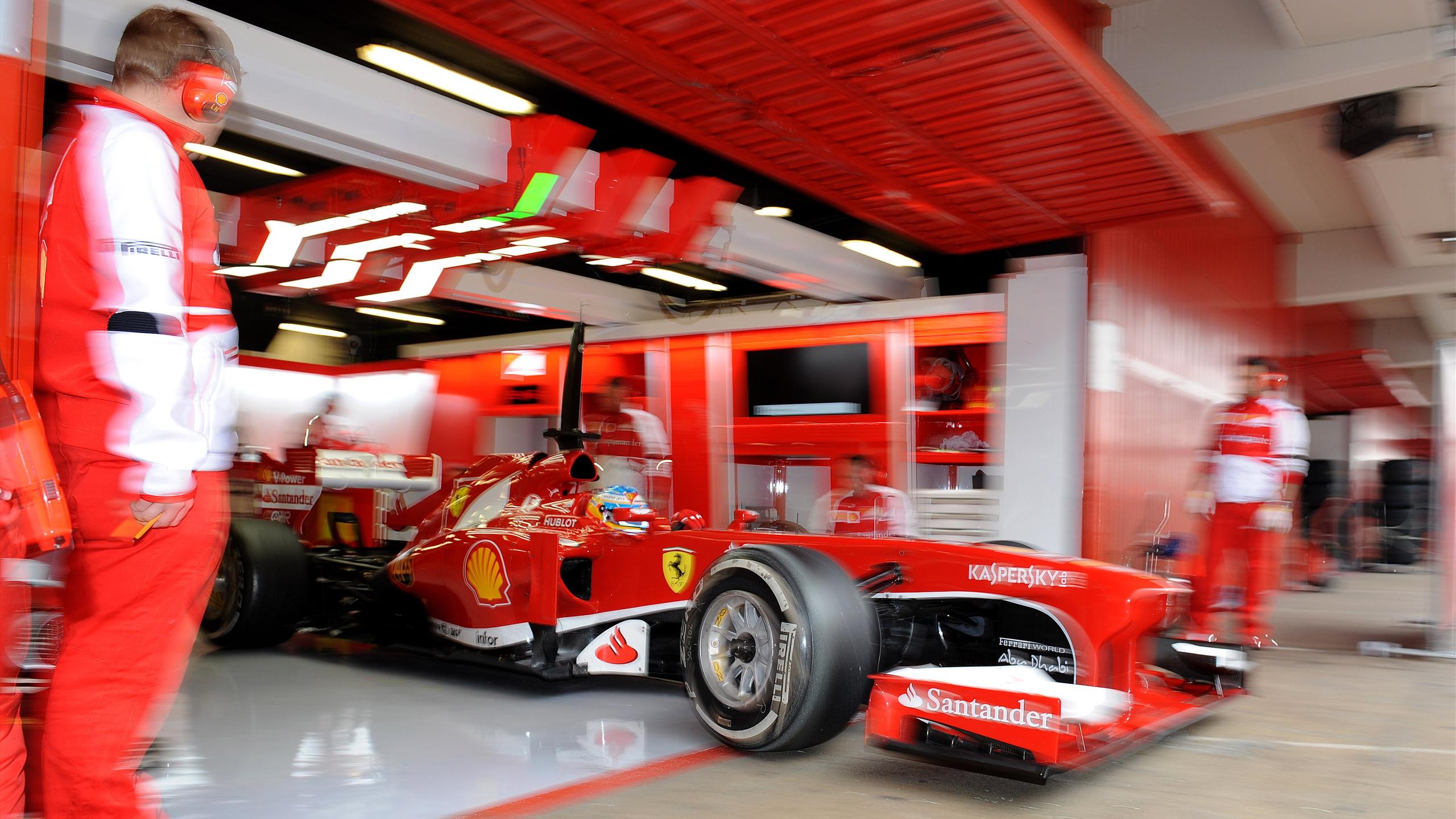 Ferrari travaille sur la fiabilité en tests à Montmelo - Eurosport