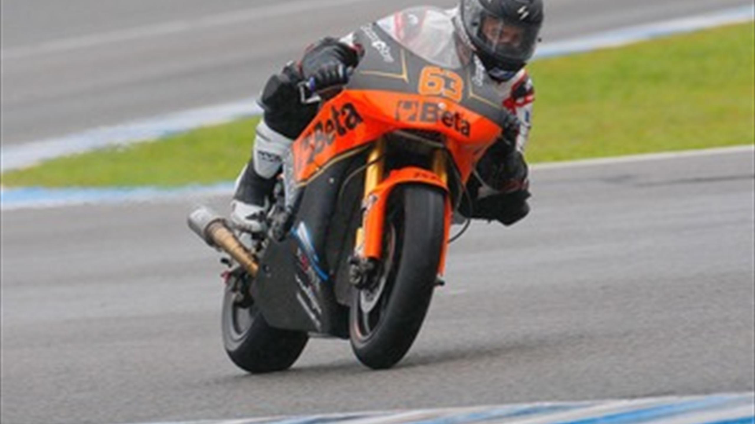 Jerez : Mike Di Meglio passe Louis Rossi - Eurosport