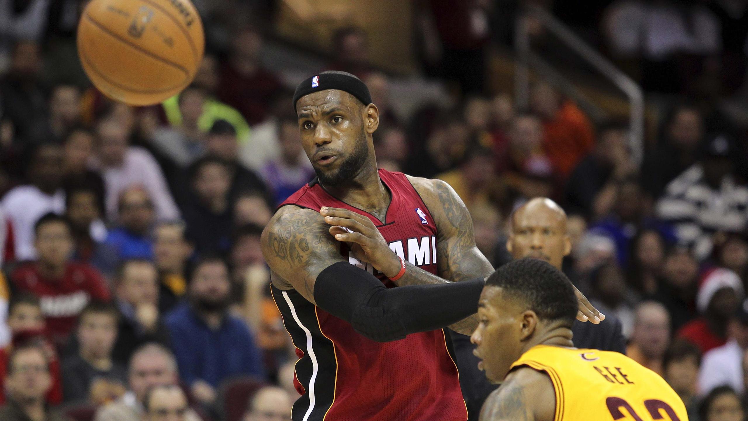 NBA Cleveland-Miami 95-98 - LeBron James retourne son ancienne équipe ...