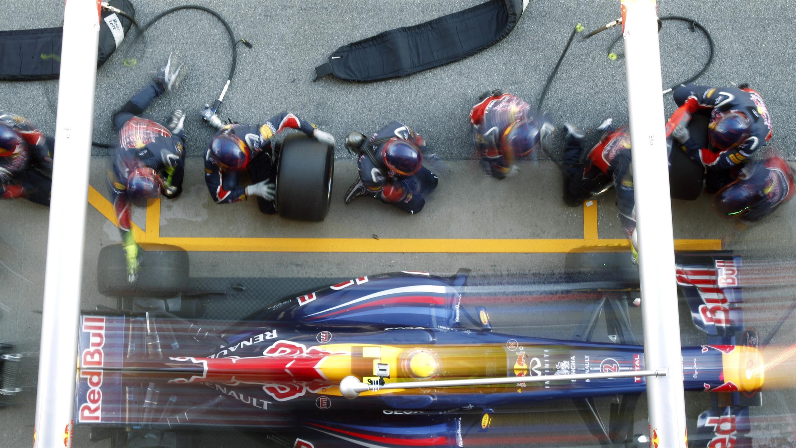 Vettel frustrated at 'multi 21' team orders row reaction - Formula 1 ...