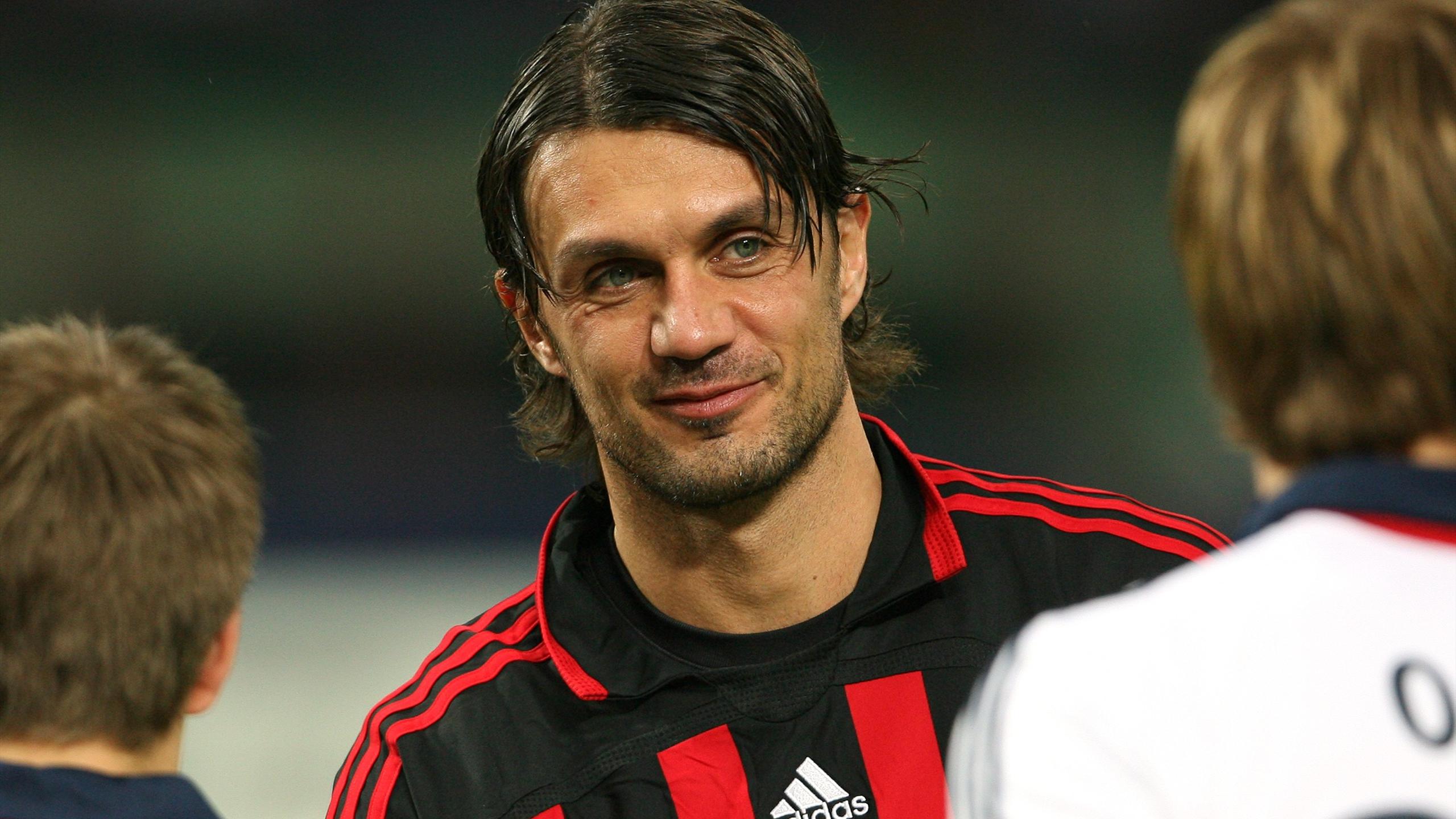 Il compleanno di Paolo Maldini: l'uomo con il 3 e il Milan nel destino ...