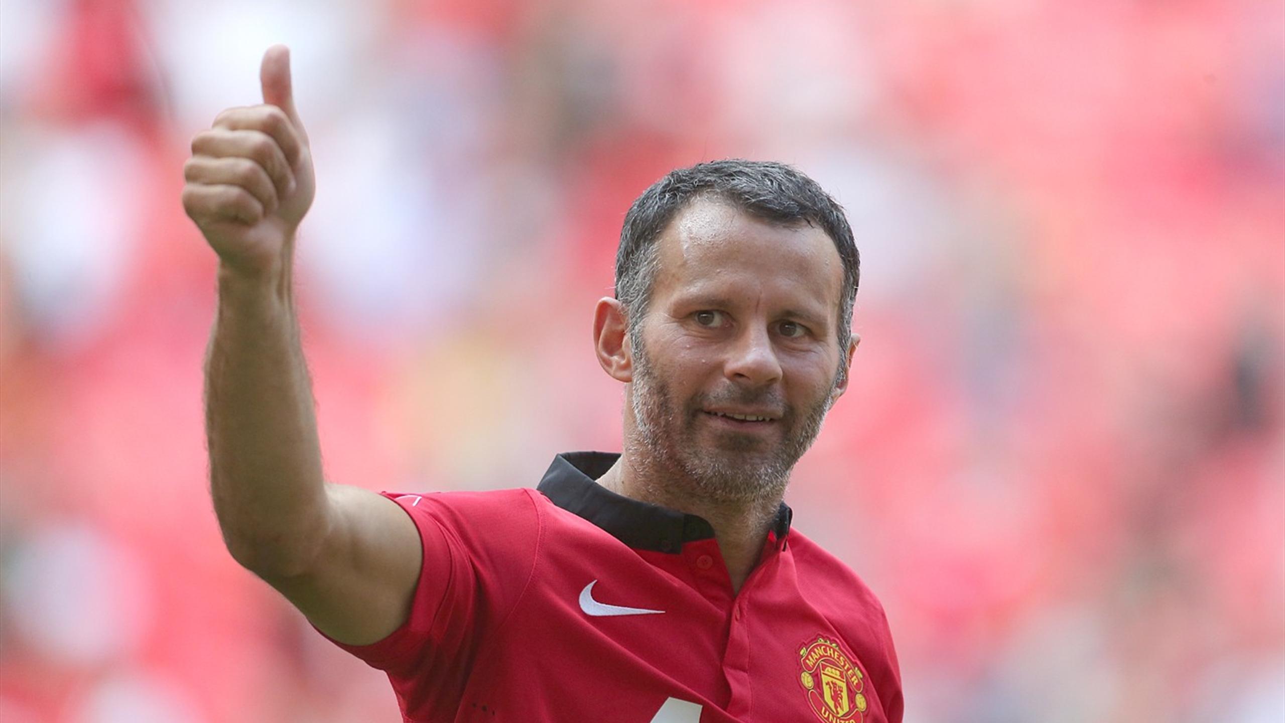 Giggs reaches 40 and still going strong - Eurosport