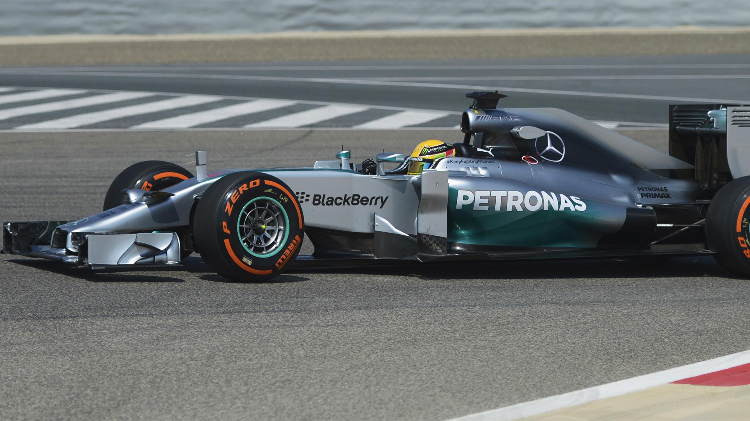 Hamilton fastest, Red Bull woes continue - Eurosport