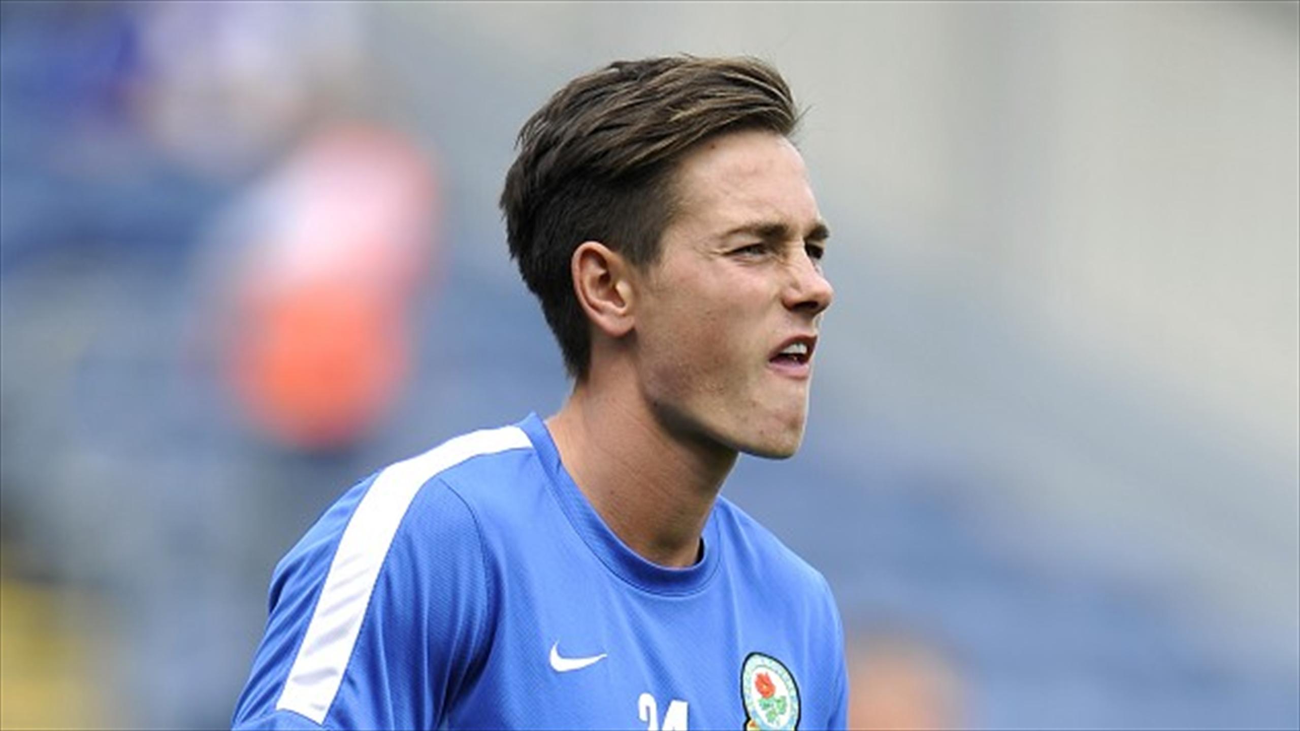 Morris sticks with Fleetwood - Eurosport