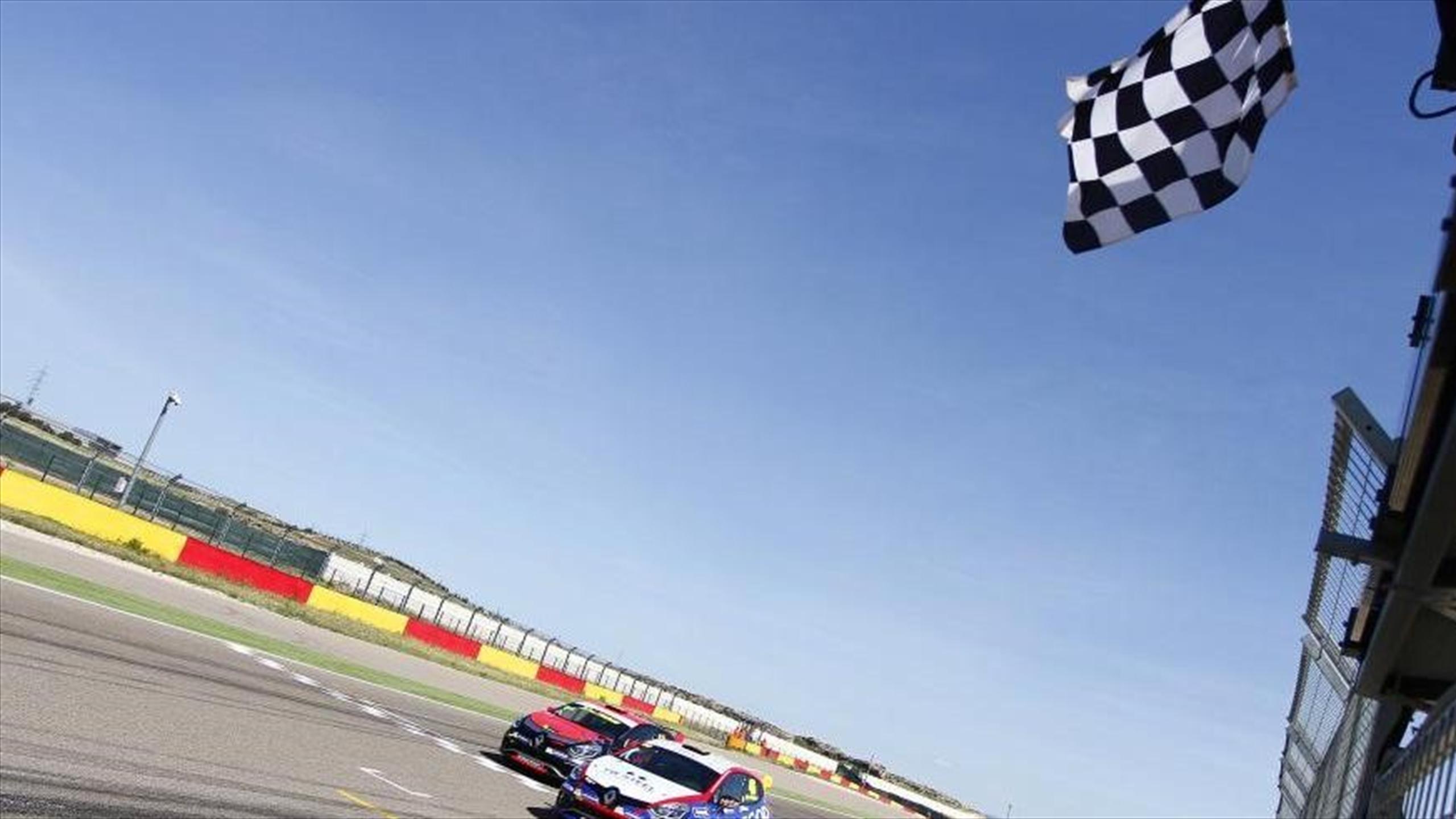 Eurocup Clio : Oscar Nogues pour confirmer - Eurosport