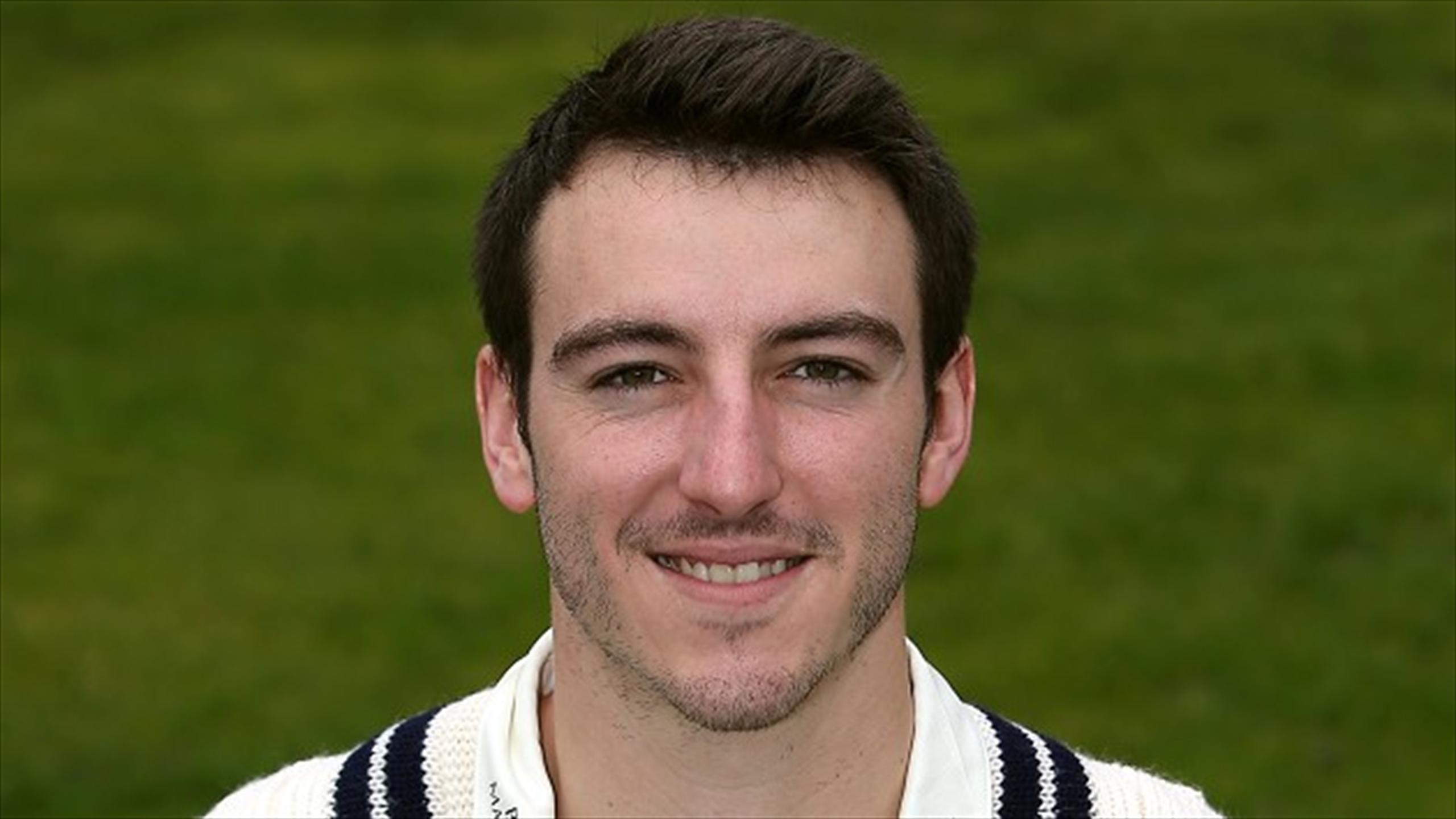 Roland-Jones rips through Northants - Eurosport