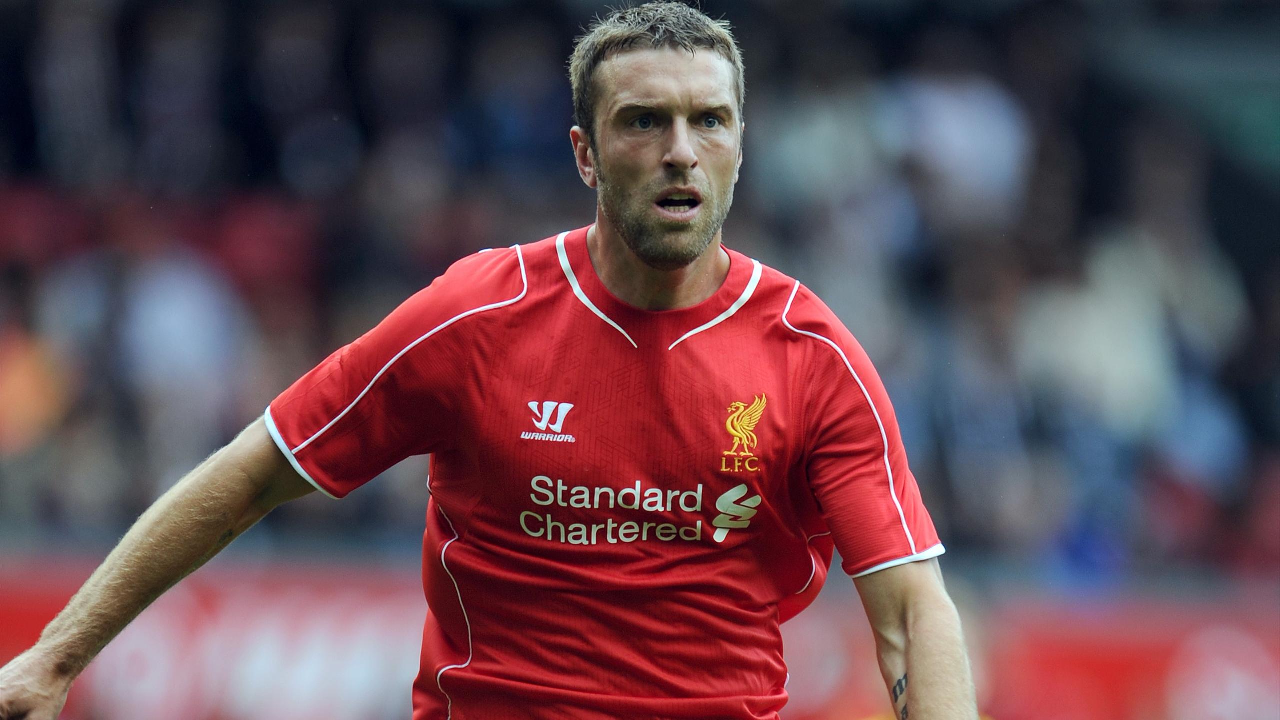 Lambert starts, Balotelli benched for Liverpool - Eurosport