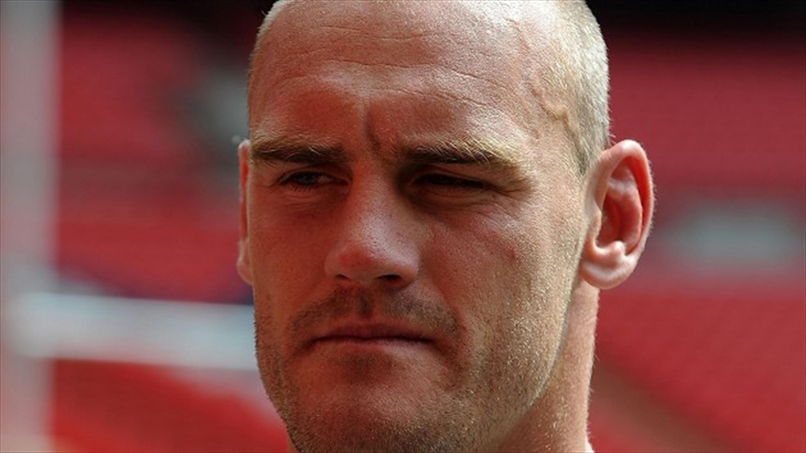 Ellis commits to Hull - Eurosport