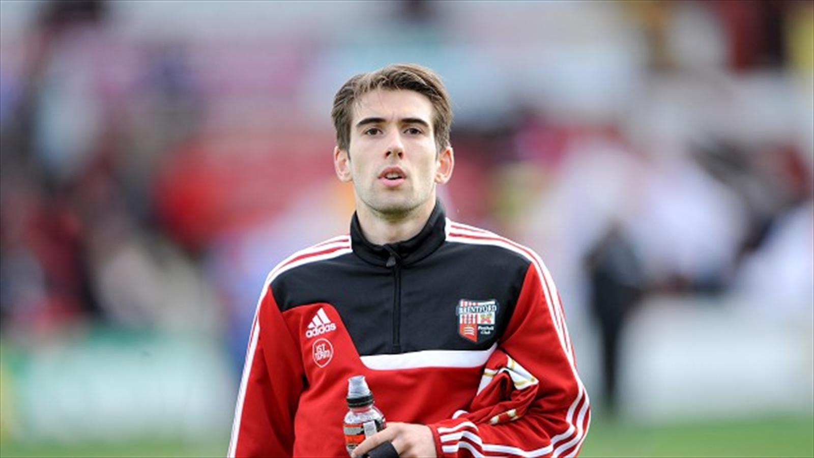 Adams makes loan longer - Football - Eurosport Asia