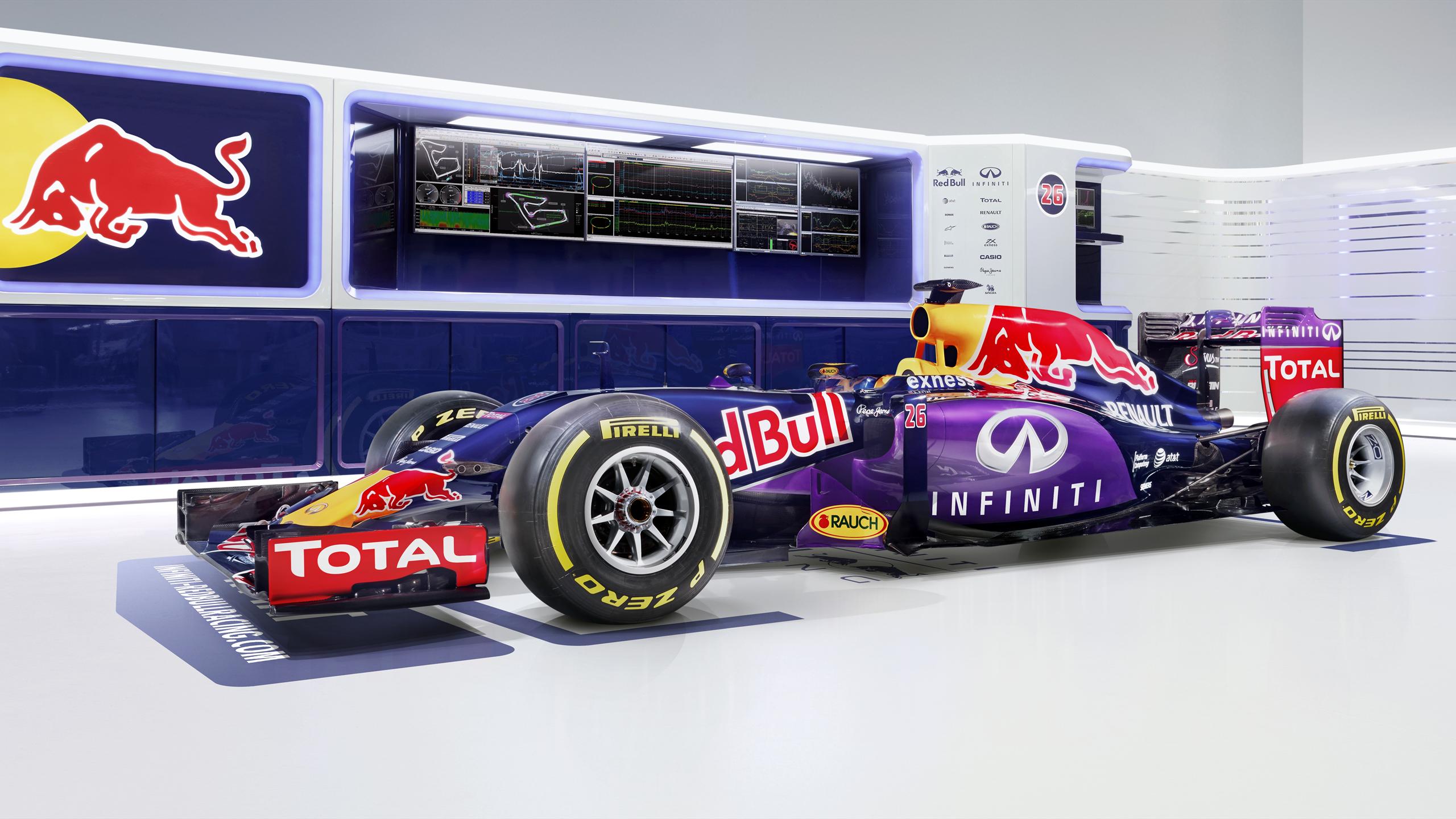 La Red Bull RB11 enfin dans sa livrée de la saison 2015 - Eurosport