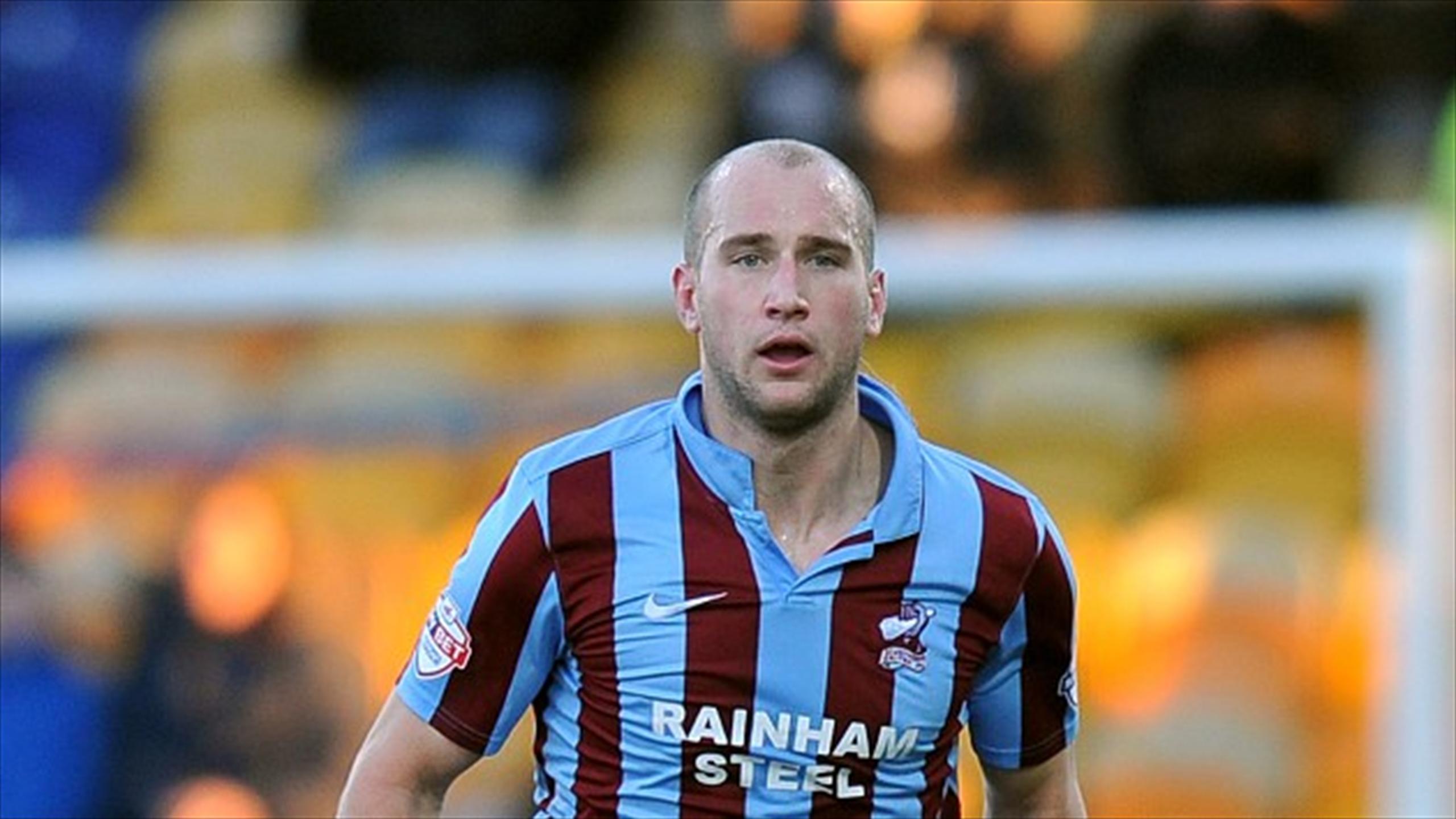 Mirfin to stay with Pools - Eurosport