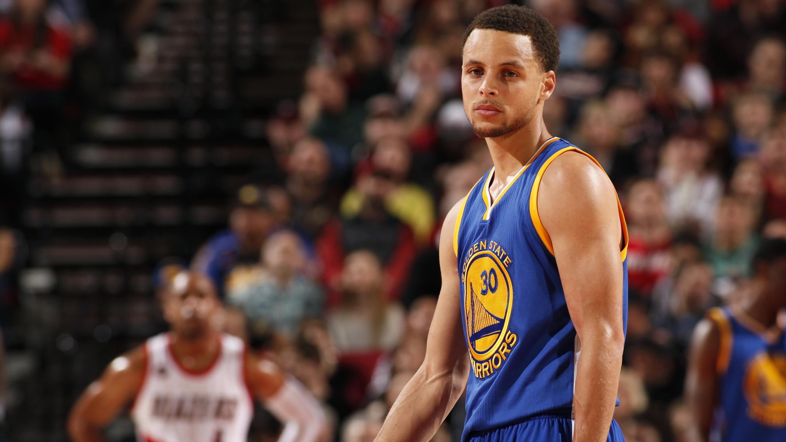 NBA - Avec 45 points et 8 paniers primés, Stephen Curry (Golden State ...