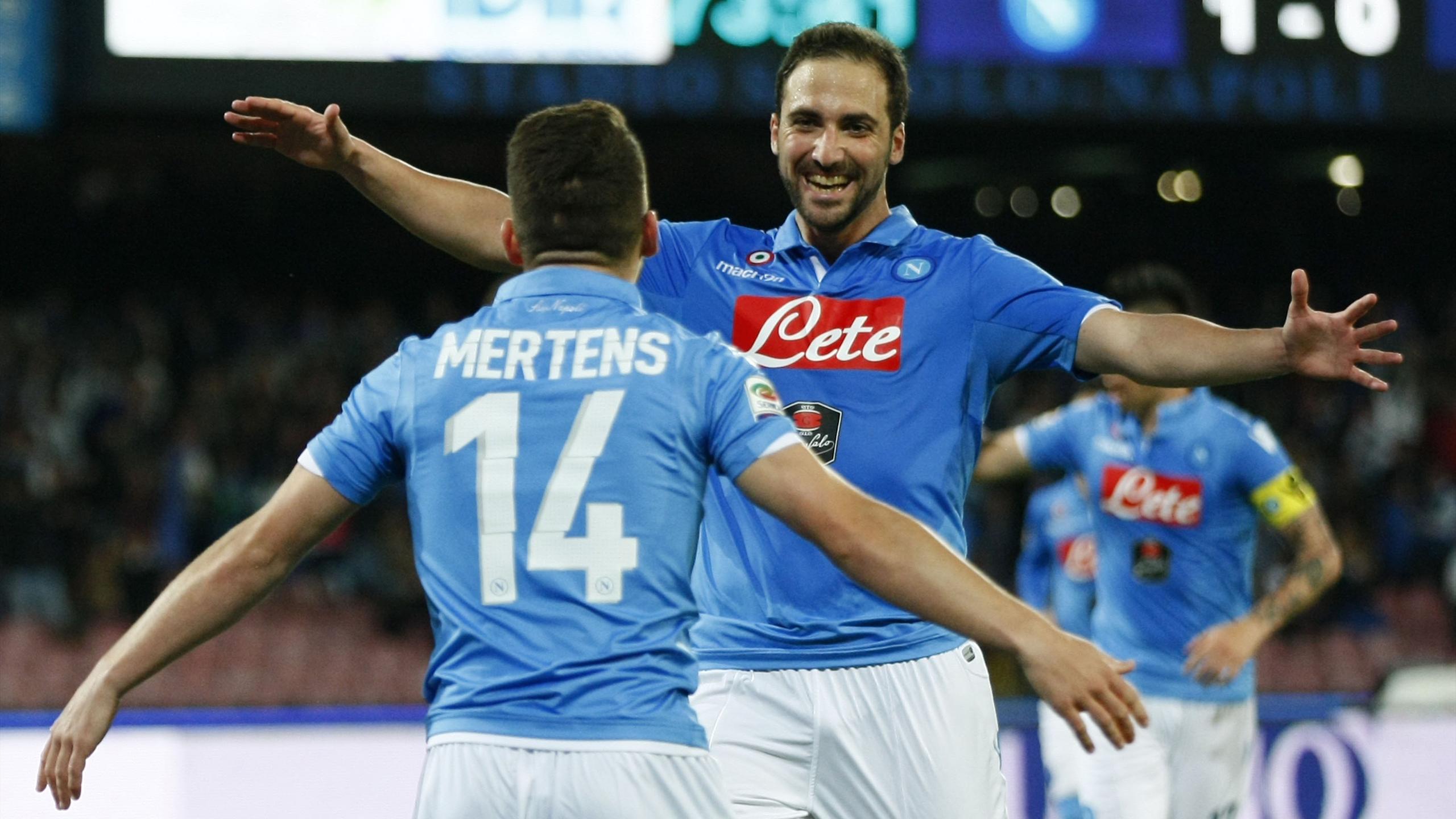 Le Napoli a pris son temps face à Milan, mais il se rapproche du podium ...