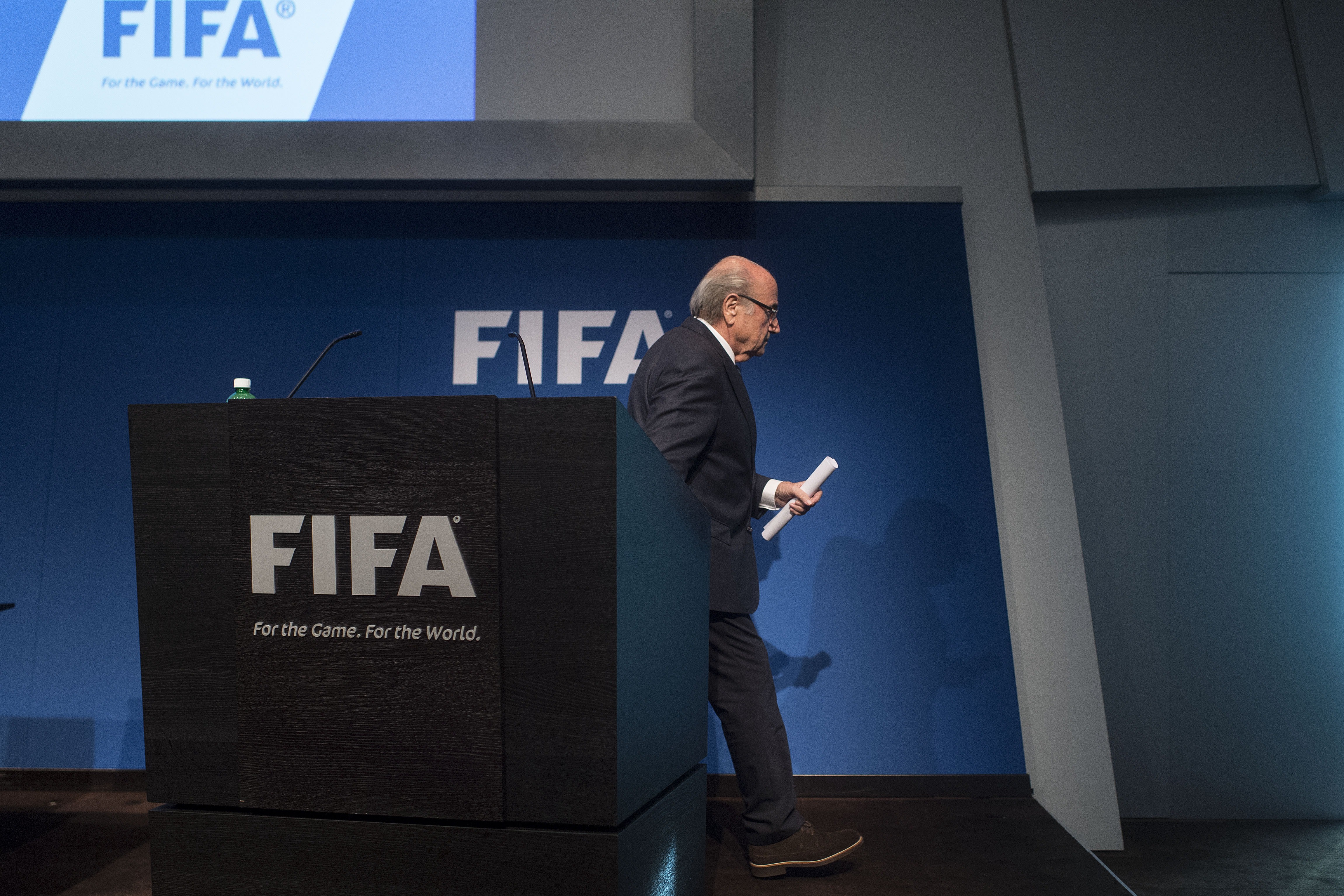 Sepp Blatter stands down as FIFA president - TNT Sports
