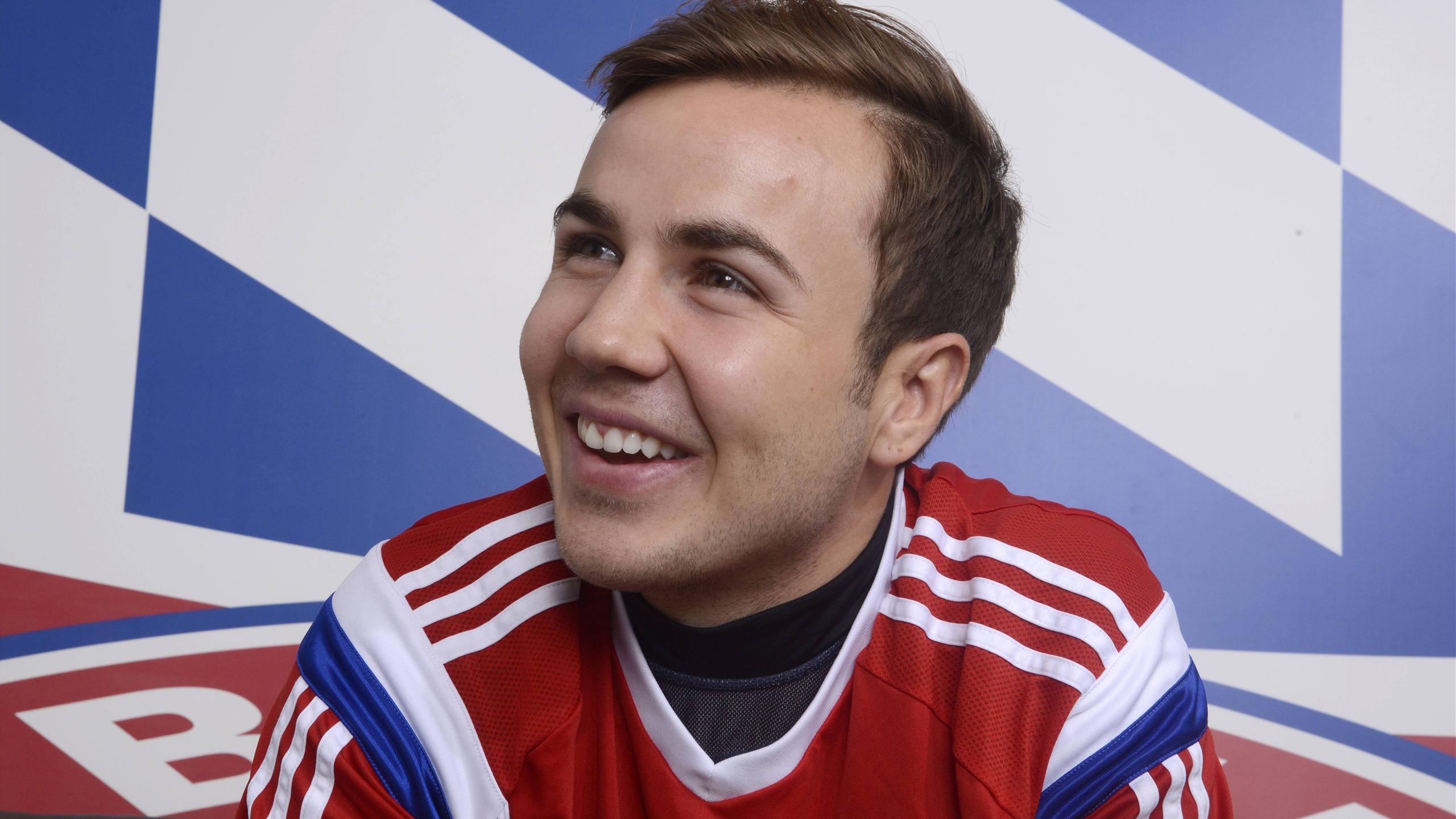 La genial reacción de Gotze con un seguidor que le odiaba por el FIFA ...