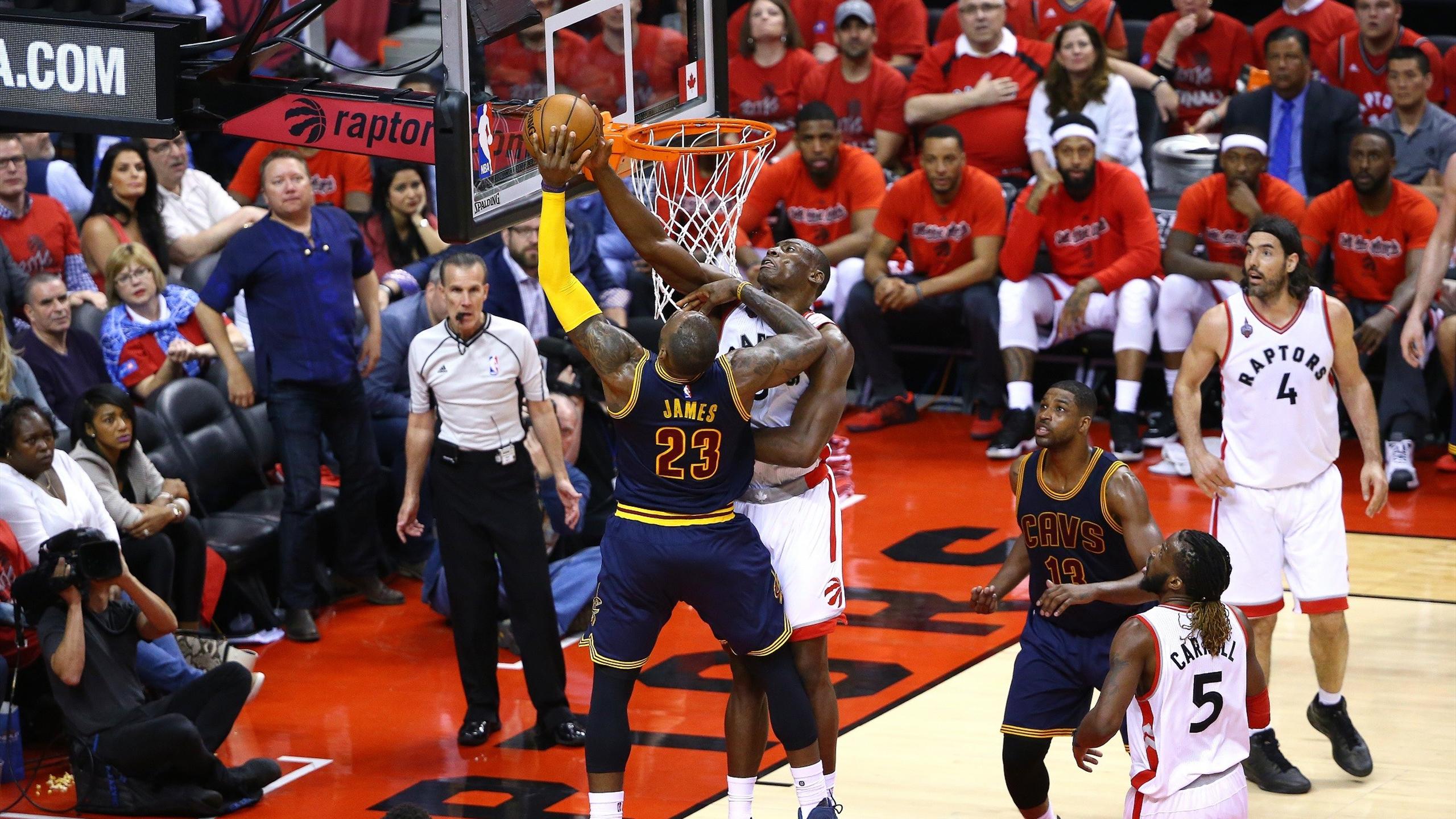 VIDEO - LeBron James plane, Bismack Biyombo infranchissable : le Top 5 ...