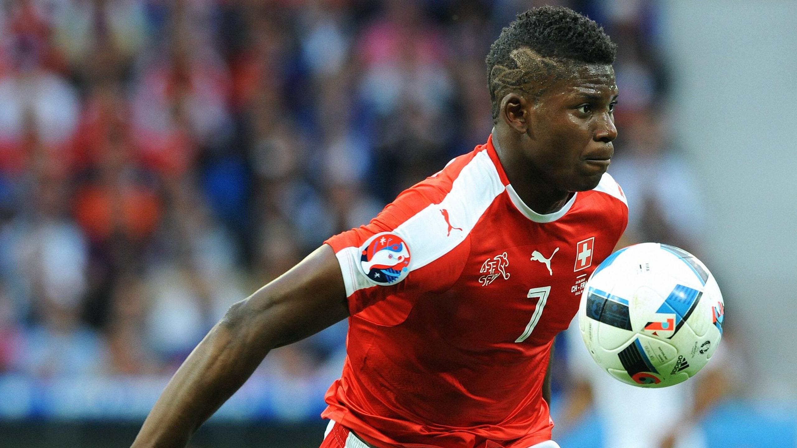 Breel Embolo lascia il Basilea: alla fine la spunta lo Schalke 04 per ...