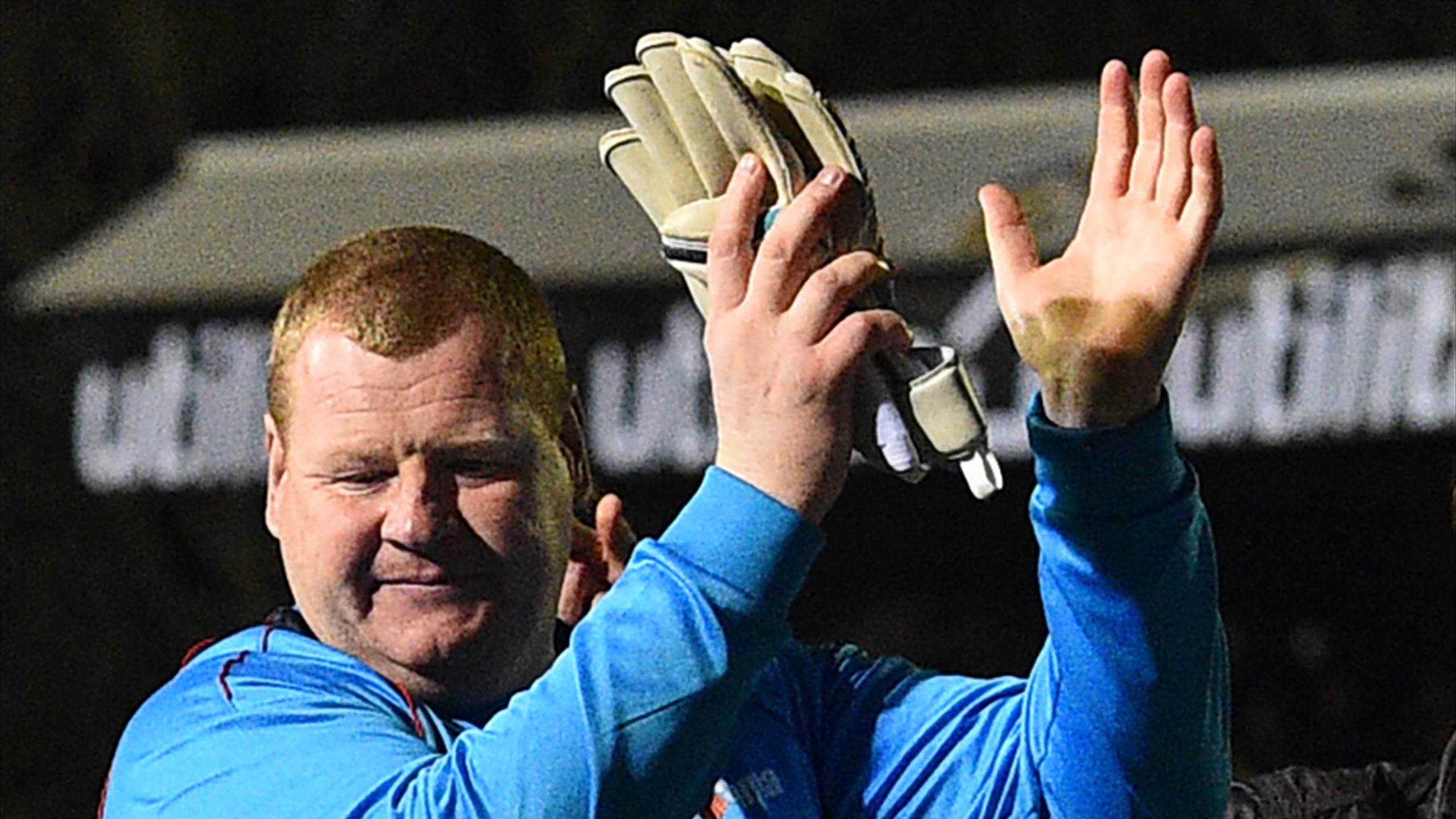 Sutton-United-Keeper Wayne Shaw tritt nach Manipulatinsvorwürfen zurück ...
