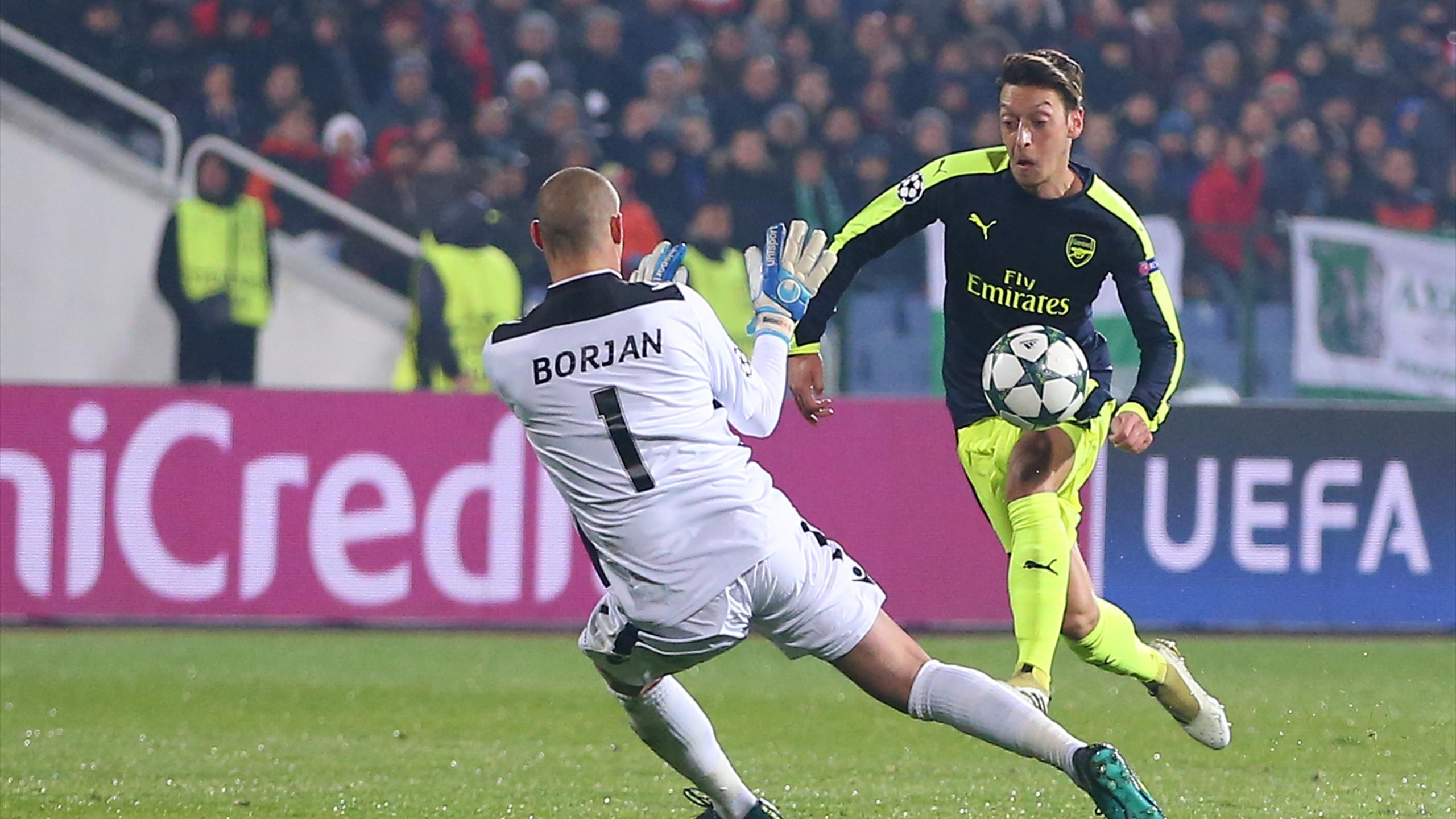 Mesut Özil: Treffer von Arsenal-Star zum schönsten Champions-League-Tor ...