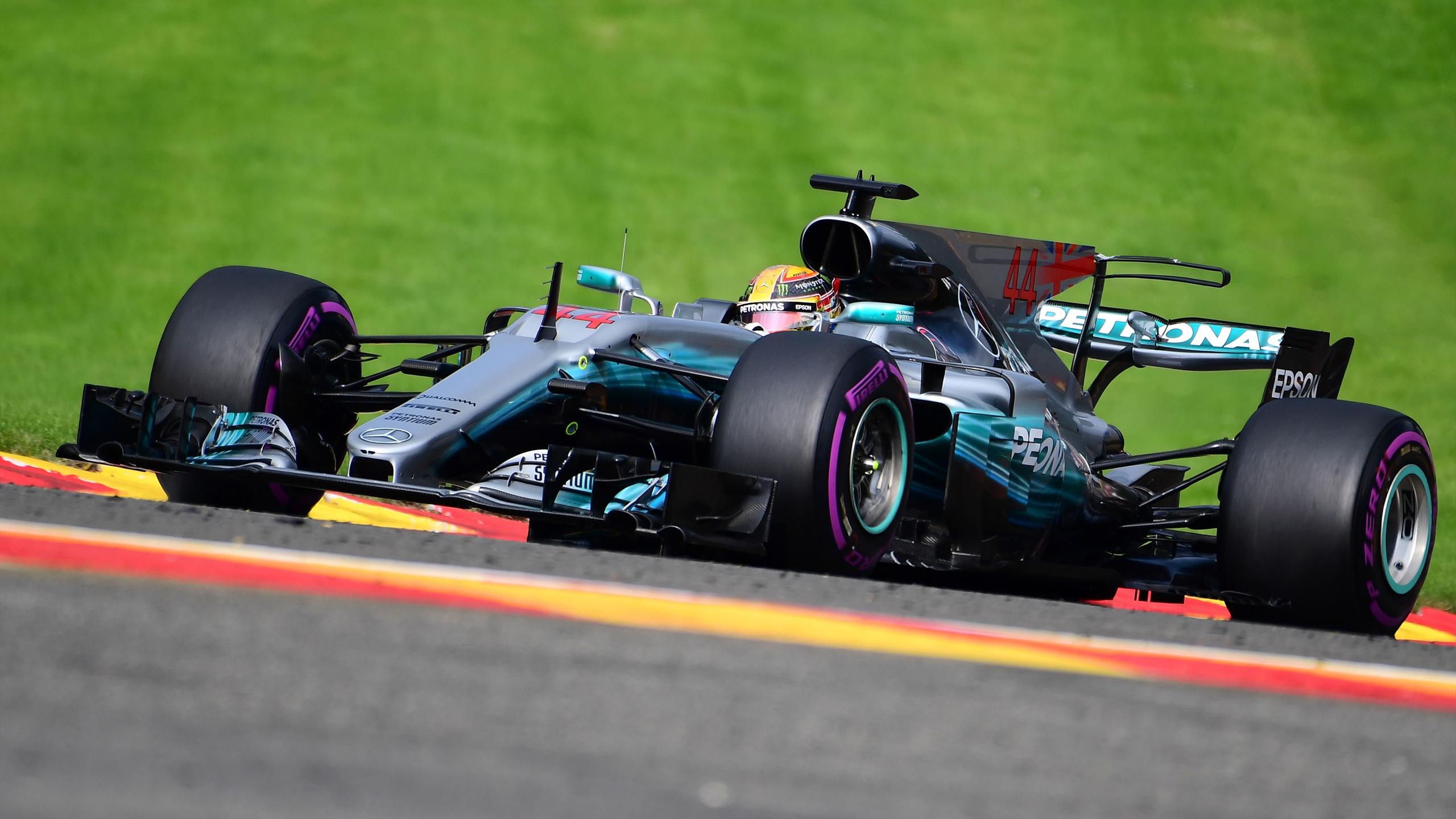 Hamilton: 68 pole come il mito Schumacher, ma Vettel è 2°! - Eurosport