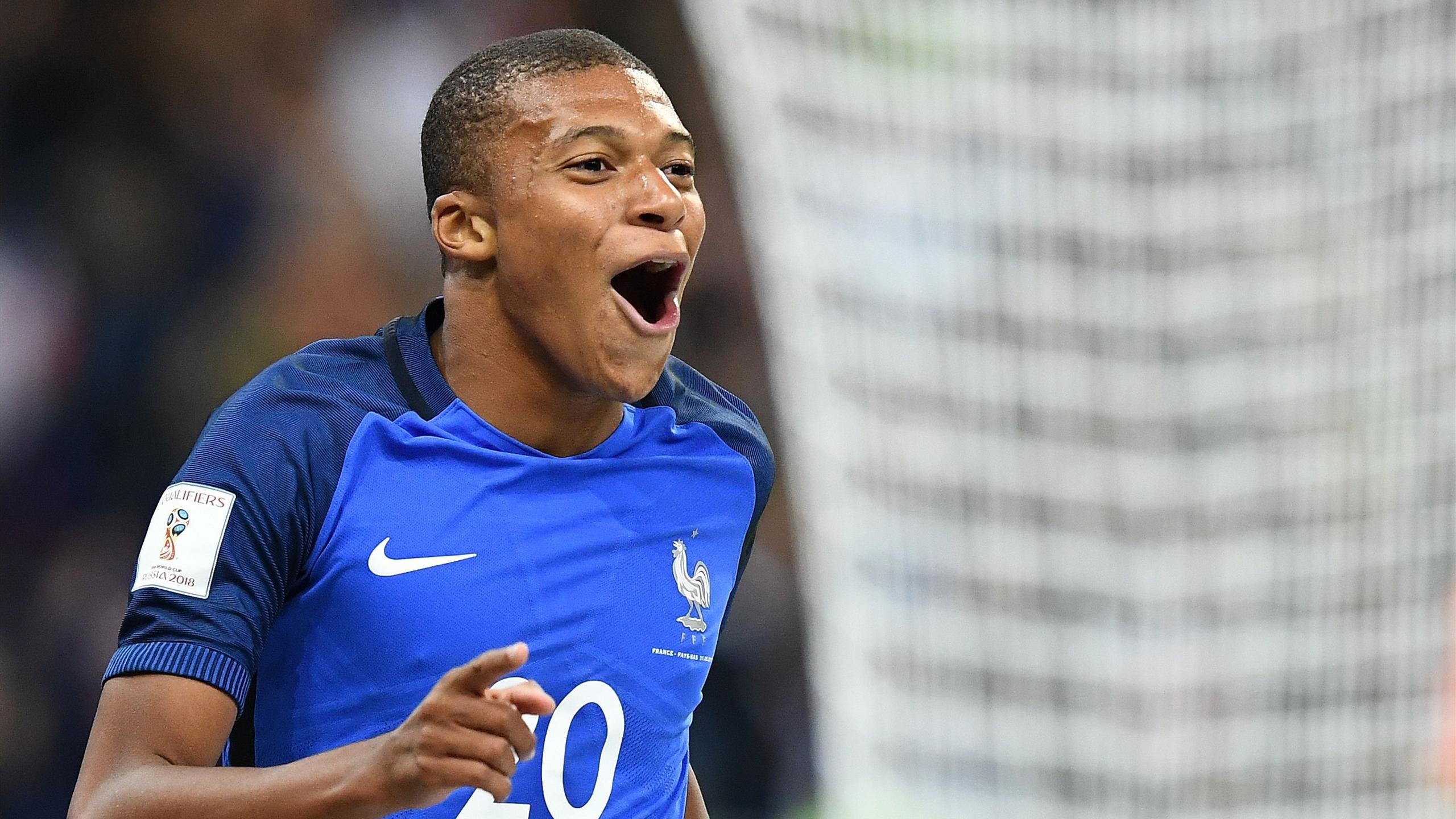 Mbappe'nin 10 yaşında yaptıkları izleyenleri büyülüyor - Eurosport