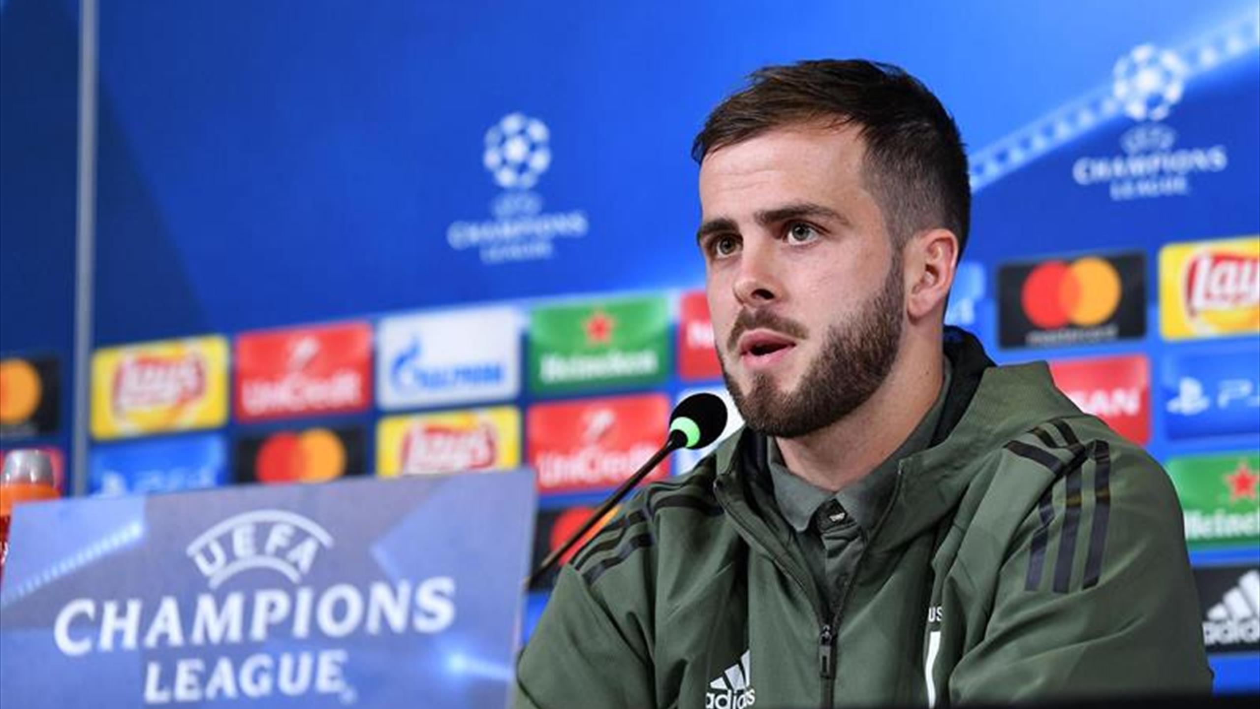 Pjanic dice que "siempre hay algo que aprender" si se ve jugar al ...