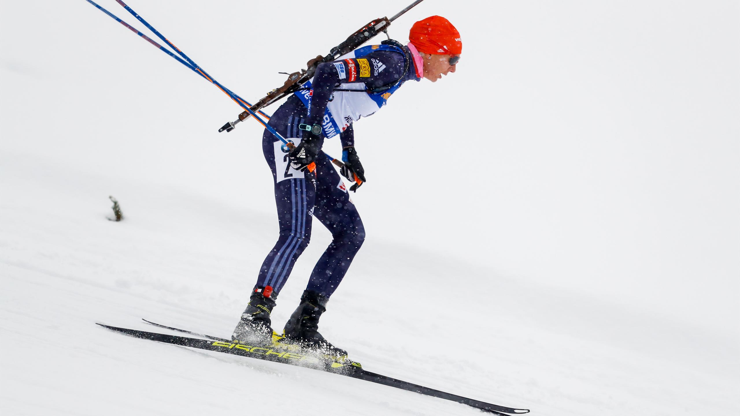 Anastasia Kuzmina remporte le sprint 7,5km - Eurosport