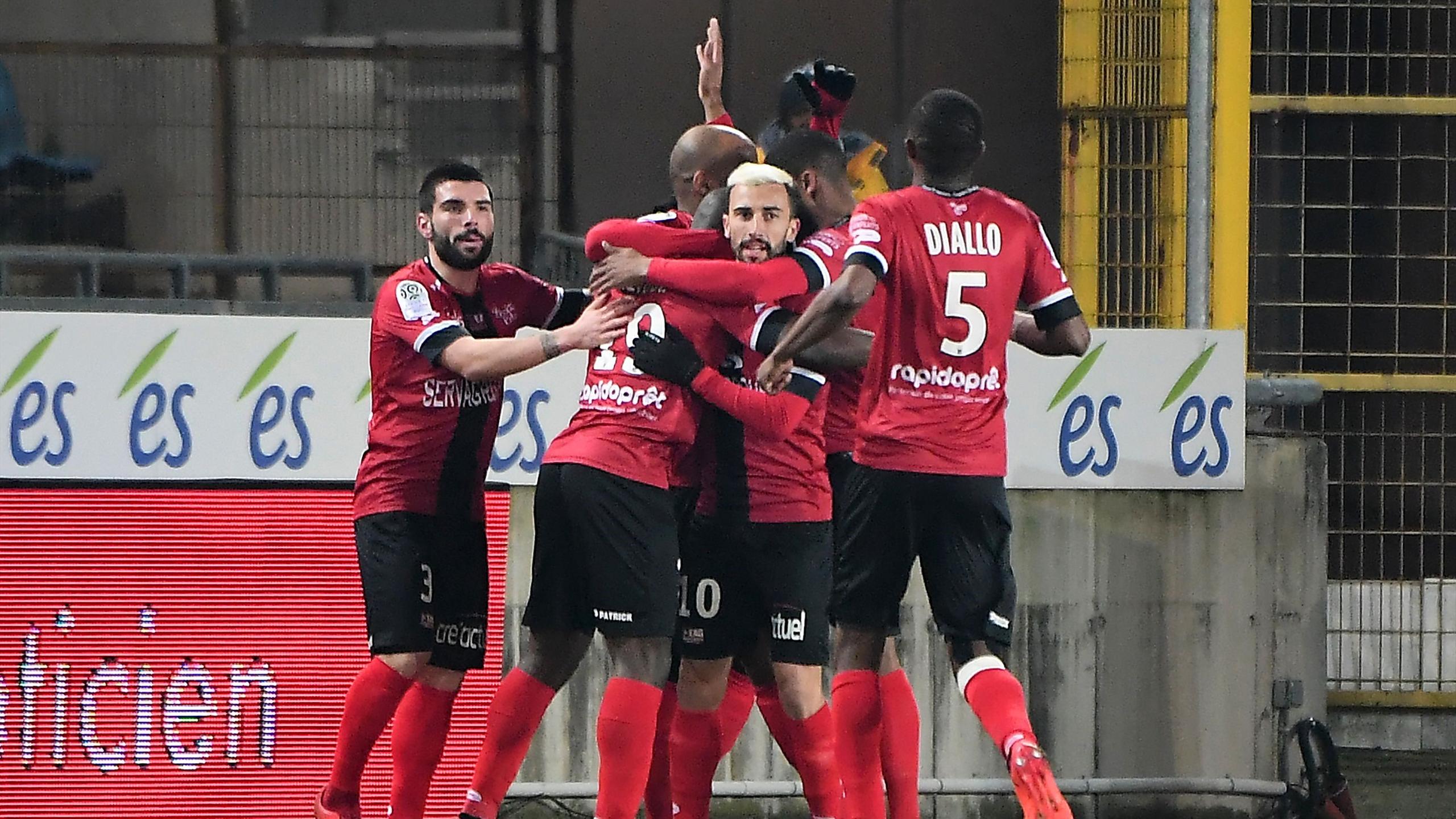 Guingamp s'impose à Strasbourg pour remonter à la 6e place (0-2 ...
