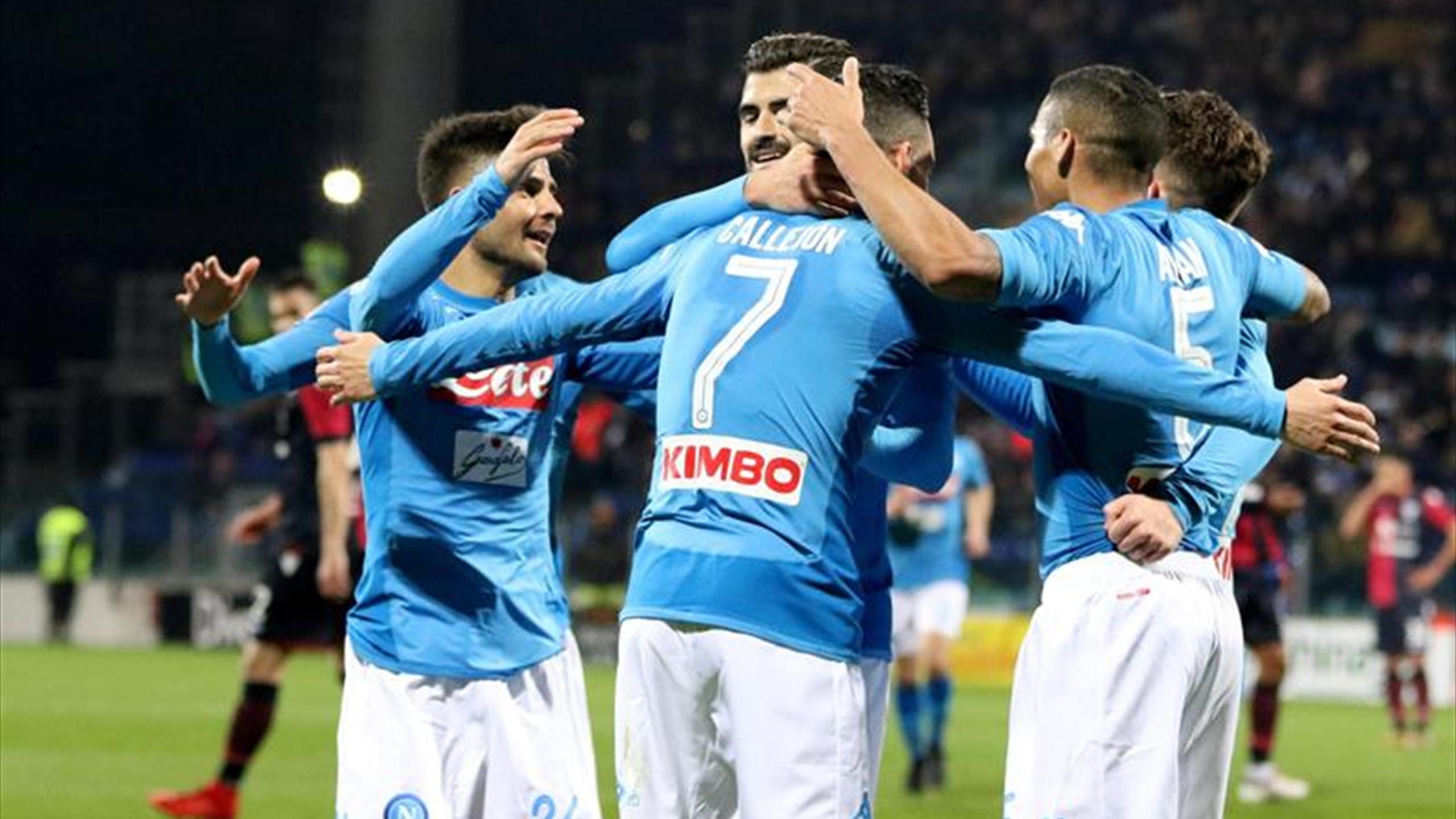 El Nápoles arrolla 5-0 al Cagliari y se escapa en lo más alto de la ...