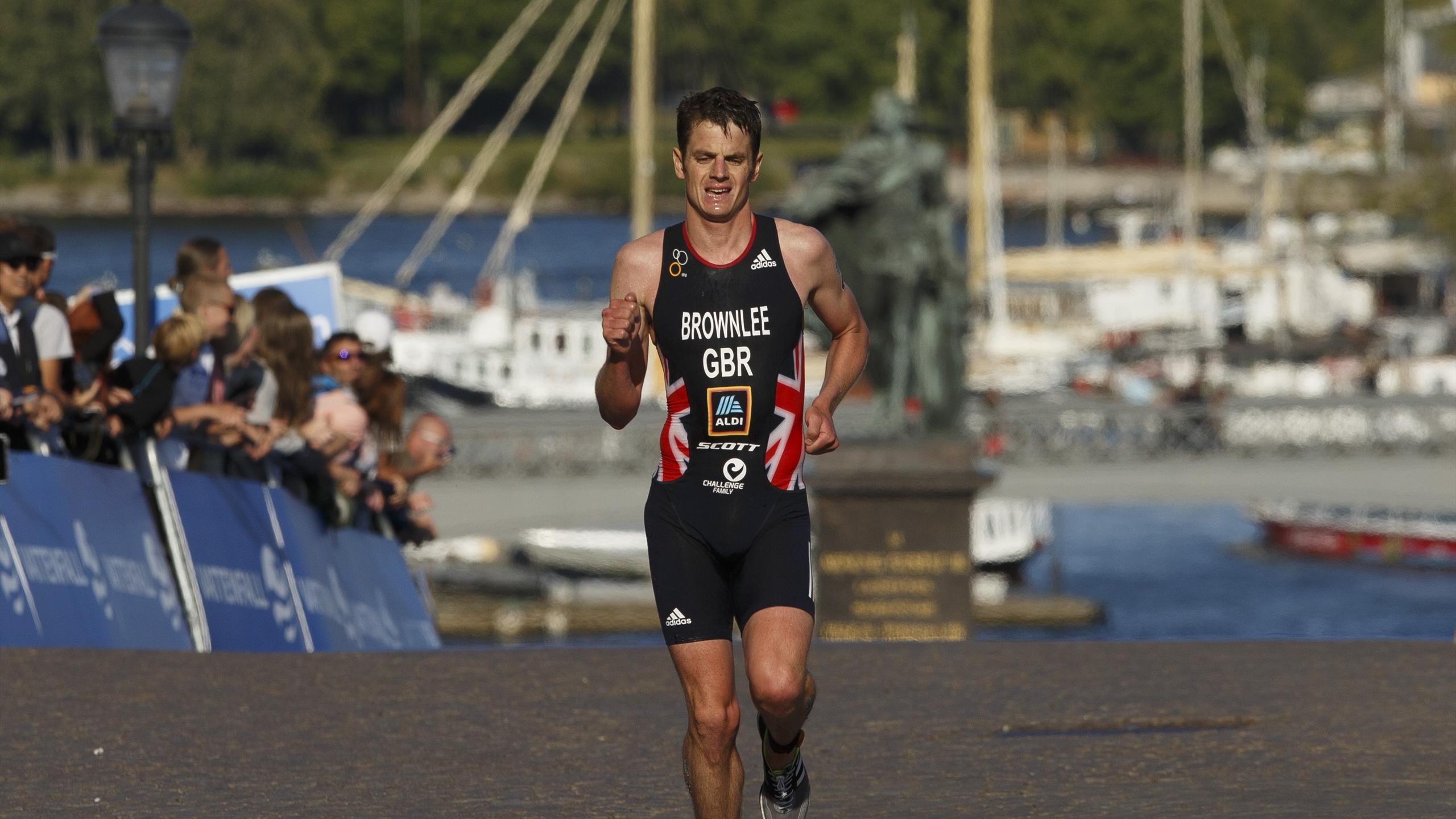 Jonny Brownlee takes World Cup silver - Triathlon - Eurosport
