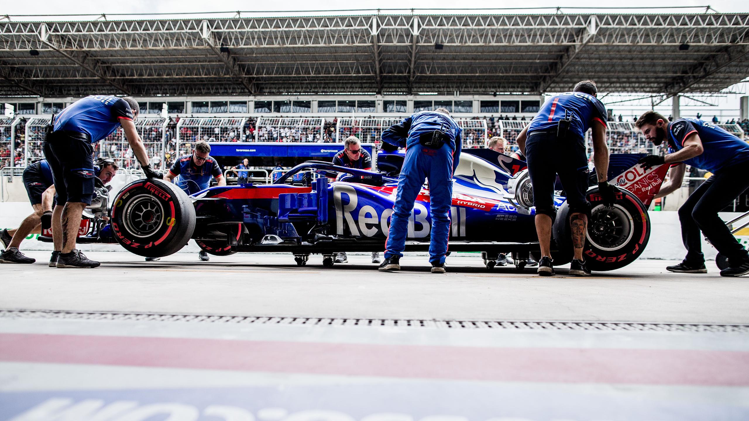 Formule 1 : Toro Rosso dévoile sa STR14 - Eurosport