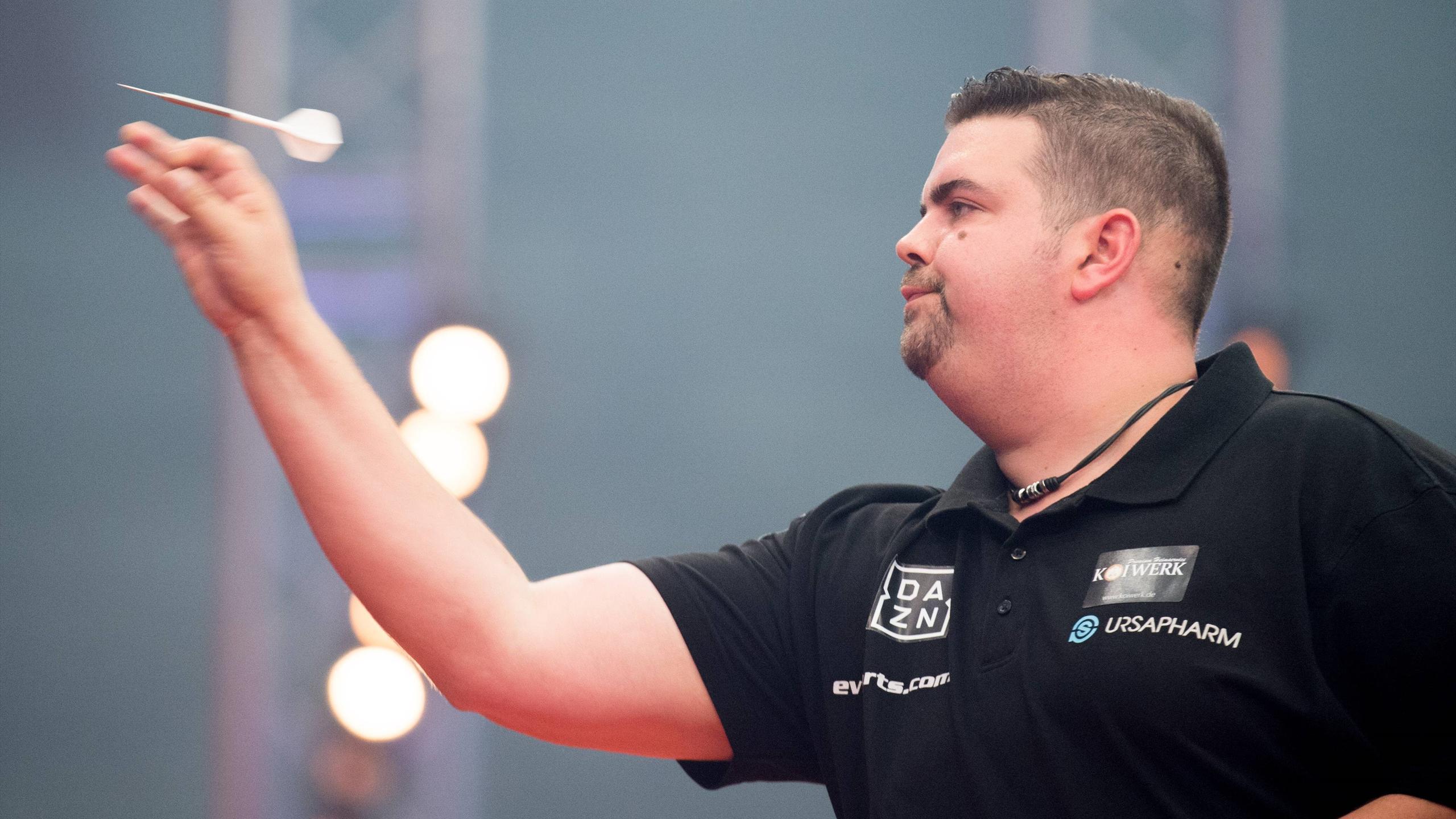 Darts-WM | Gabriel Clemens zieht in die zweite Runde ein - Eurosport