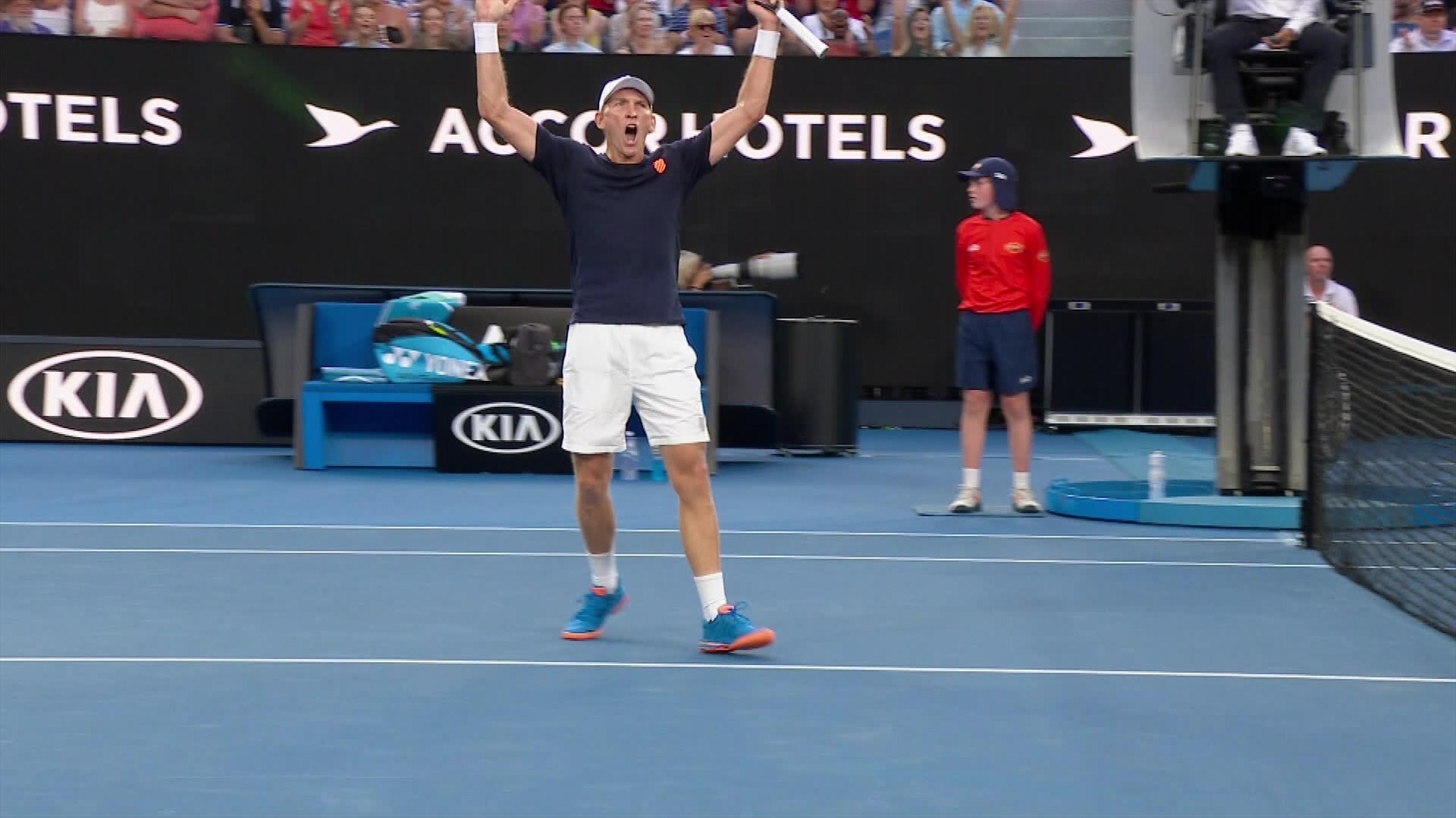 Che punto di Krueger sulla reverse di Djokovic! L'americano salva un ...