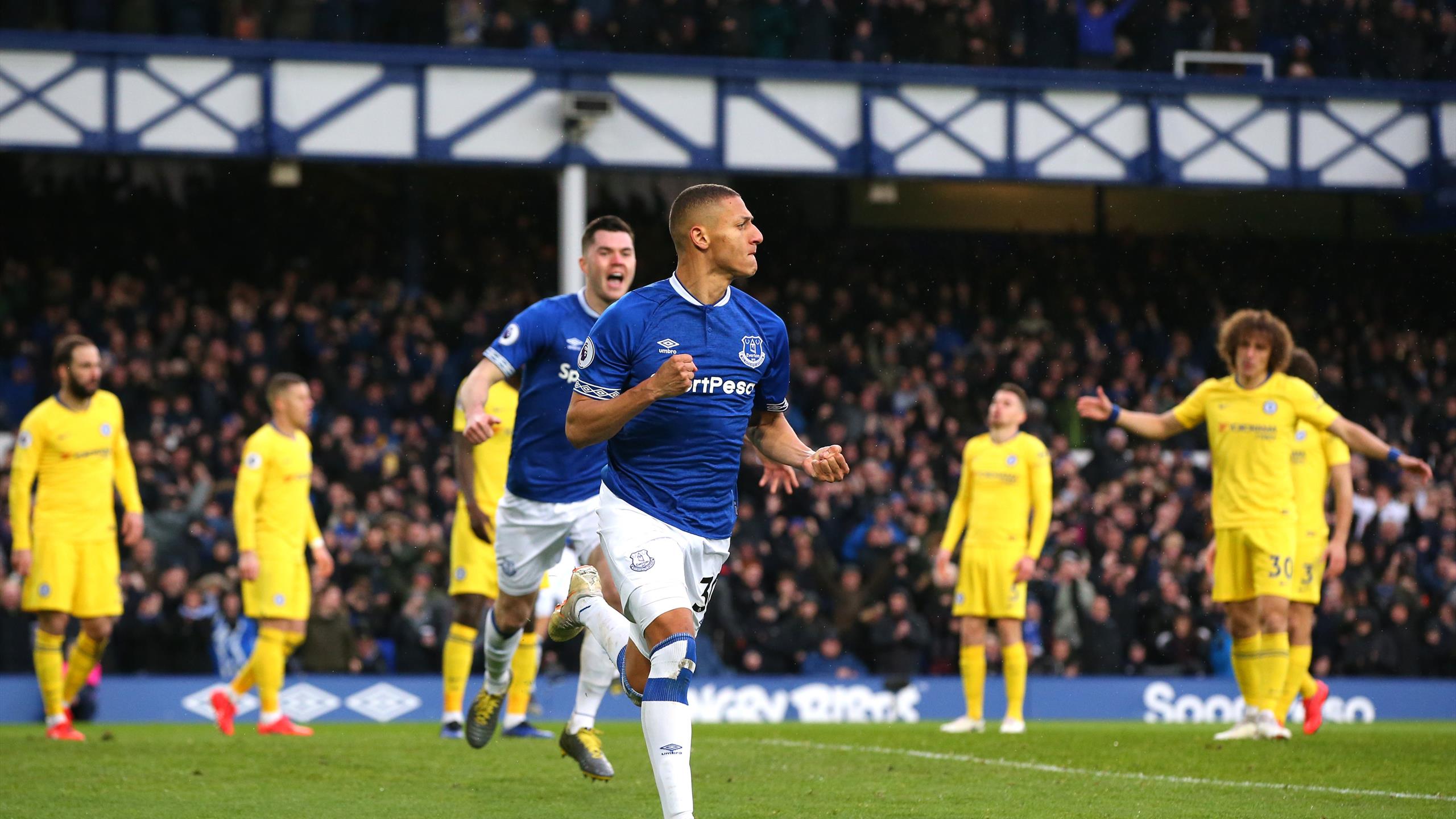 Chelsea battu à Everton (2-0) et toujours 6e de Premier League - Eurosport