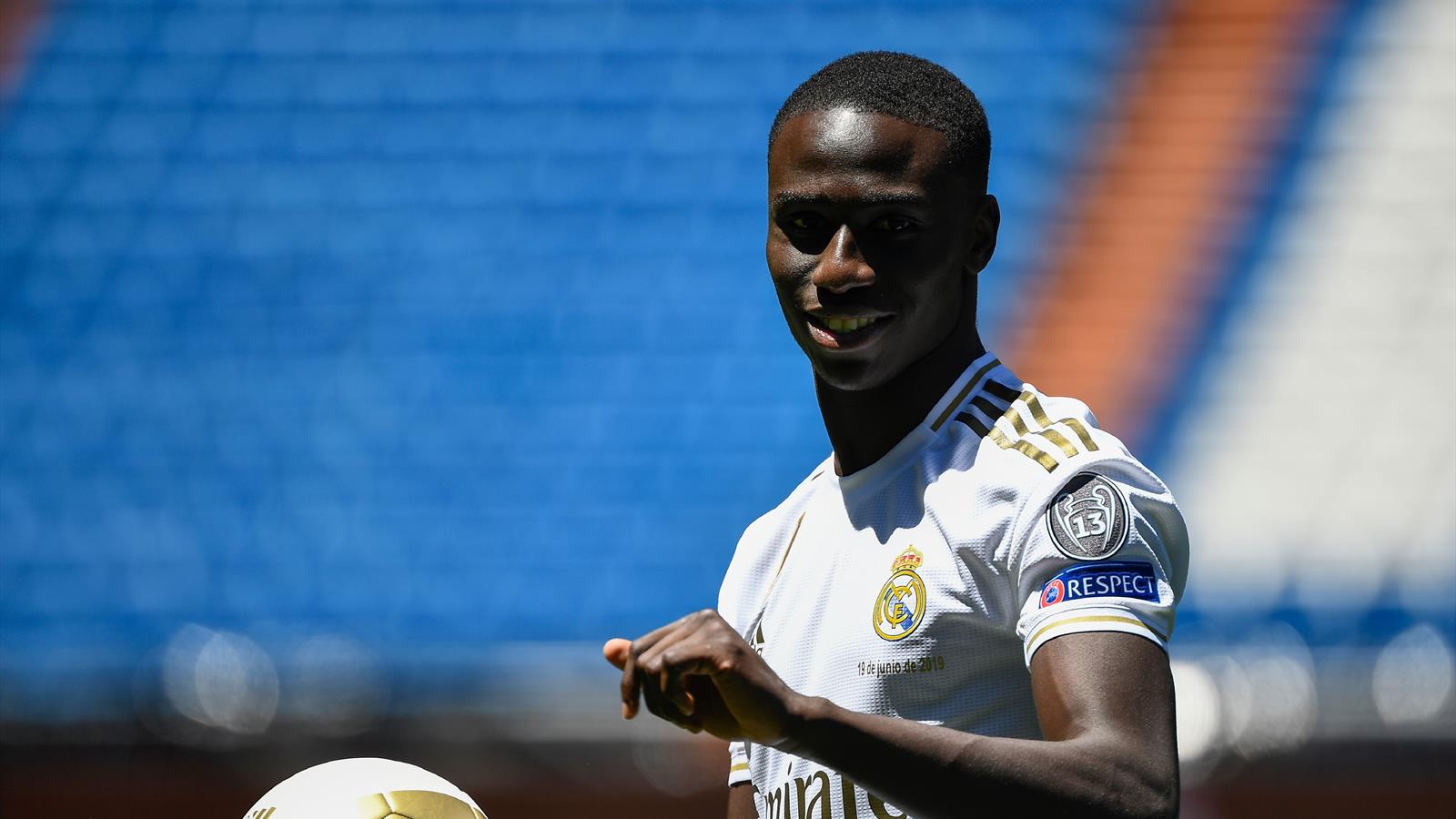 VIDEO - Mendy, presentado como nuevo jugador del Real Madrid - Video ...