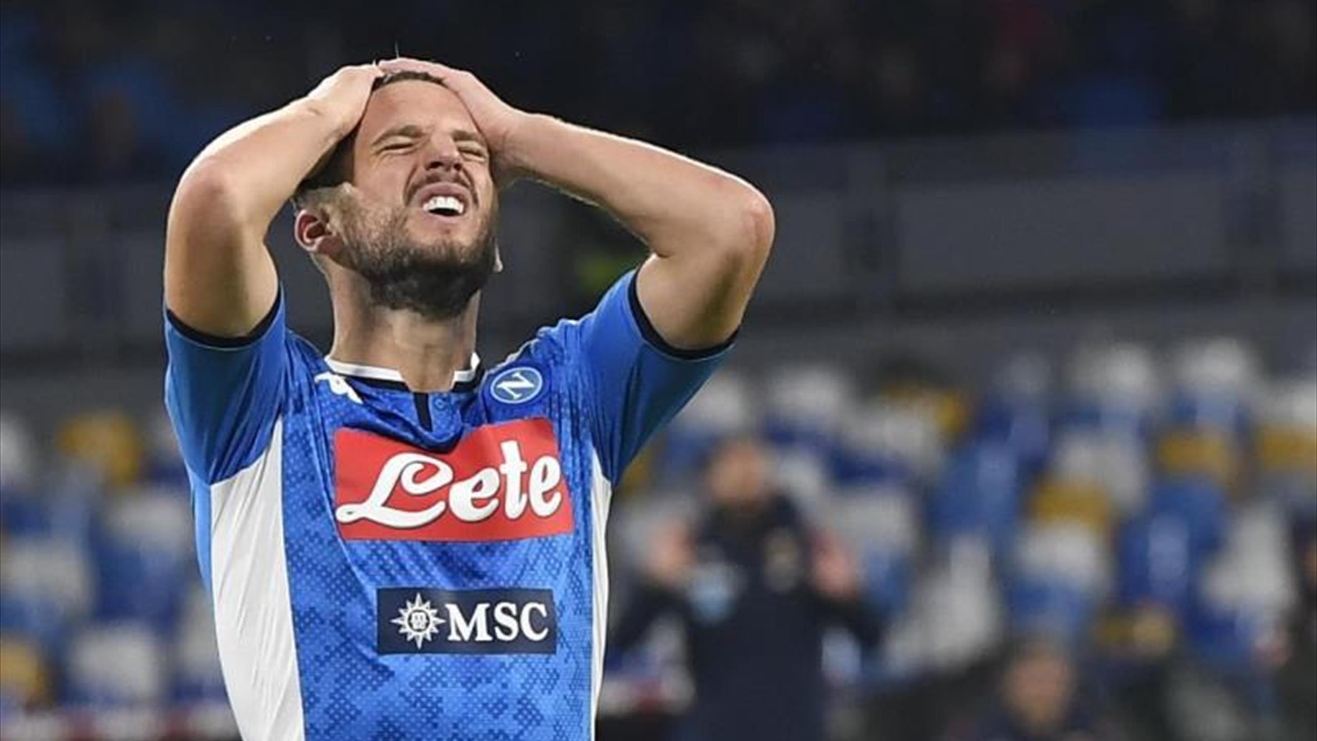 El Nápoles prolonga su crisis - Eurosport