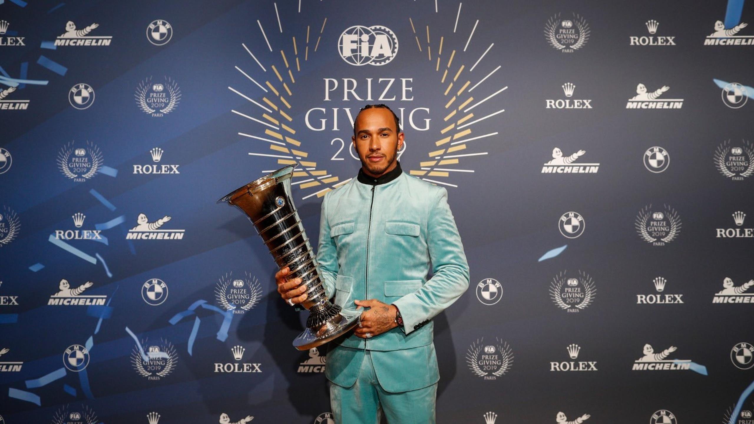 Lewis Hamilton, încoronat oficial campion mondial de Formula 1 la Gala ...