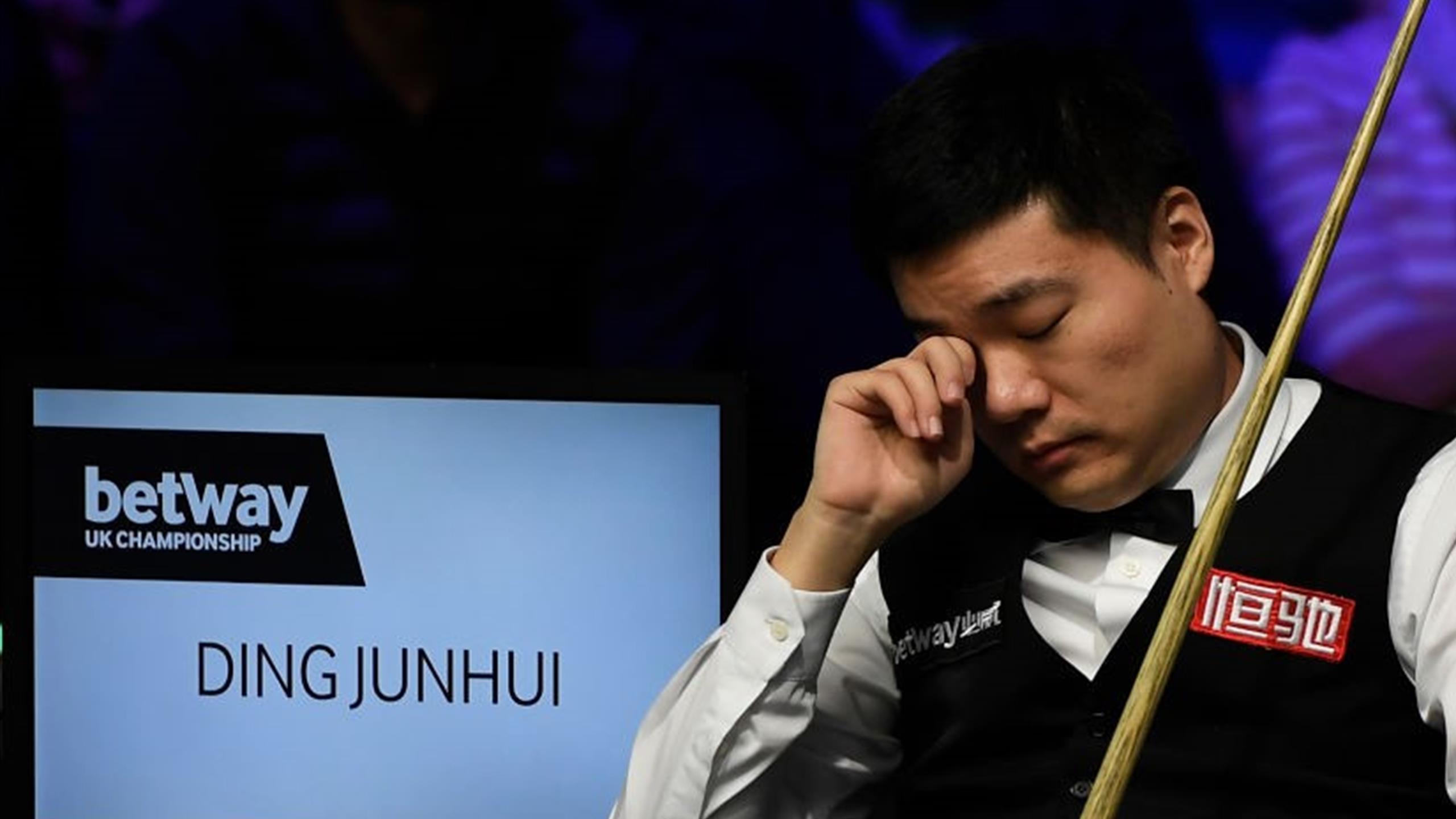 Ding Junhui spricht nach Gewinn der UK Championships von harter Zeit ...