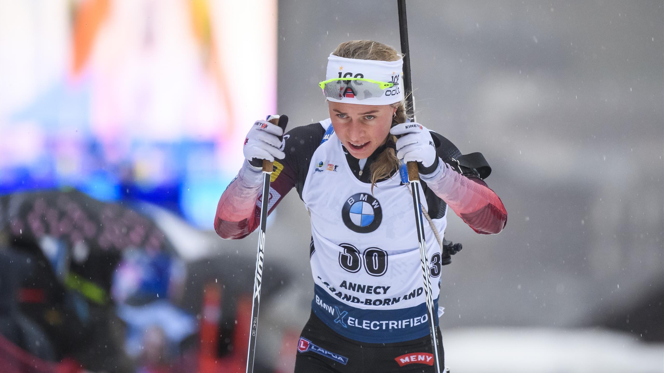 Highlights: Tiril Eckhoff continues remarkable run - Biathlon video ...